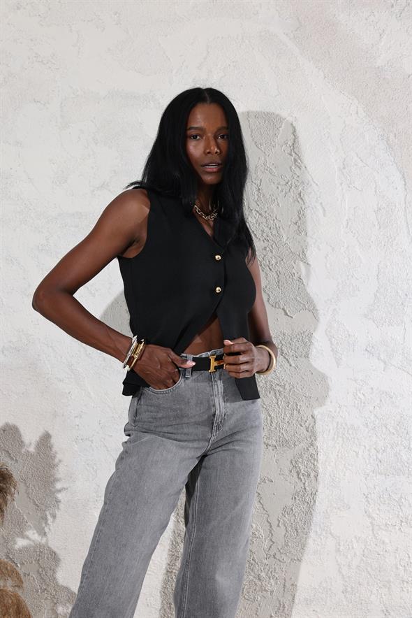 Siyah Gold Düğmeli Triko Yelek 241010