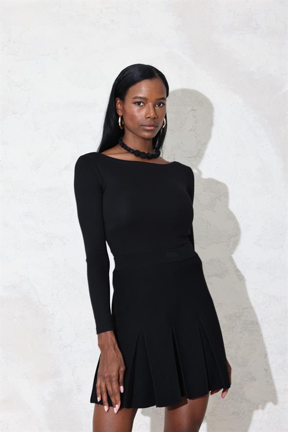 Siyah Kayık Yaka Bluz 16483