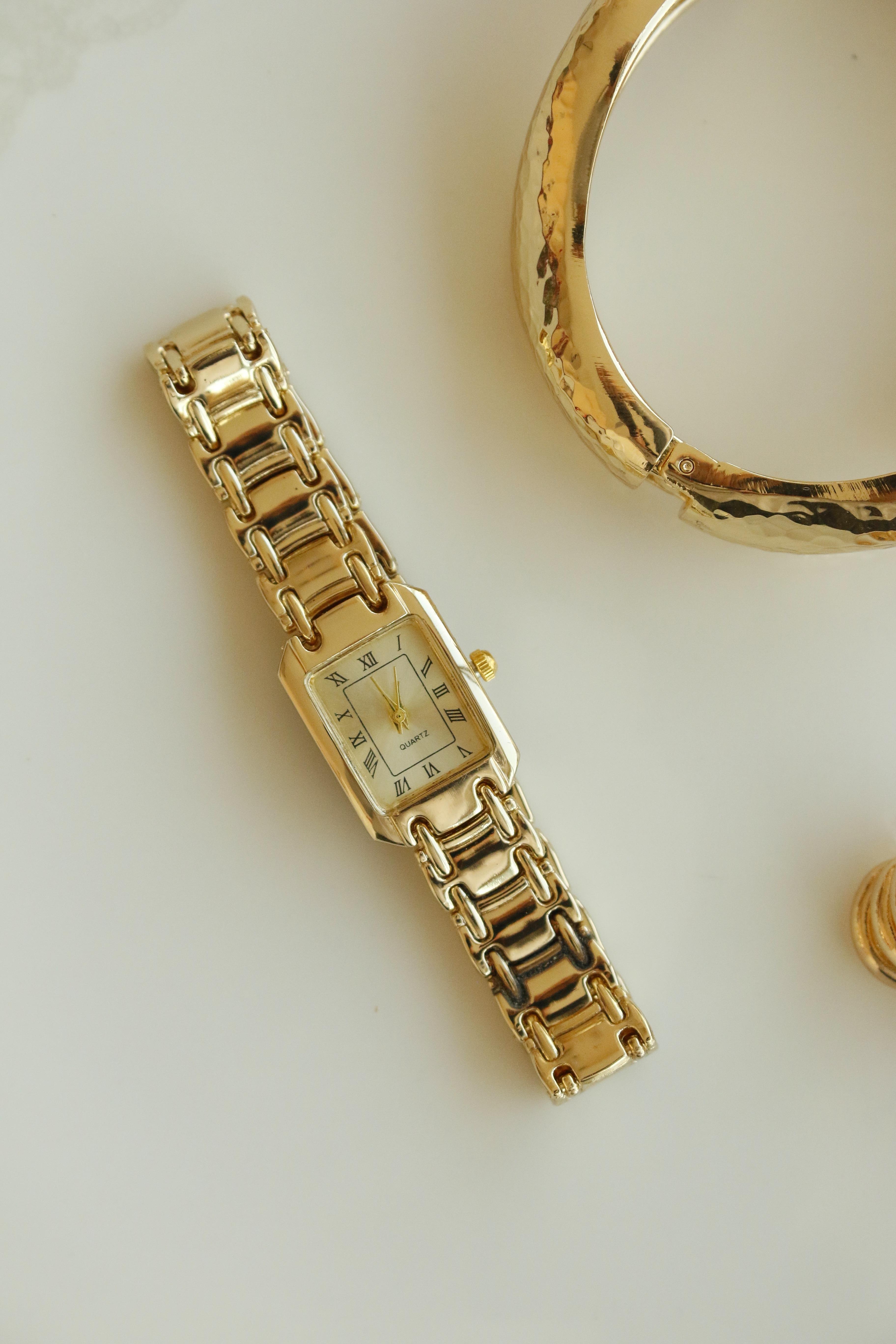 Lisa Gold Metal Kadın Kol Saati