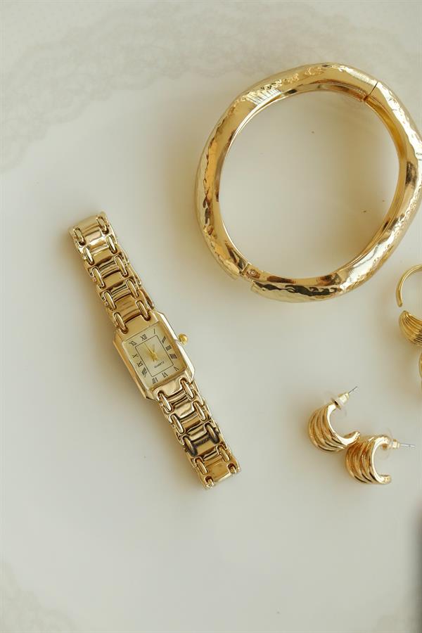 Lisa Gold Metal Kadın Kol Saati