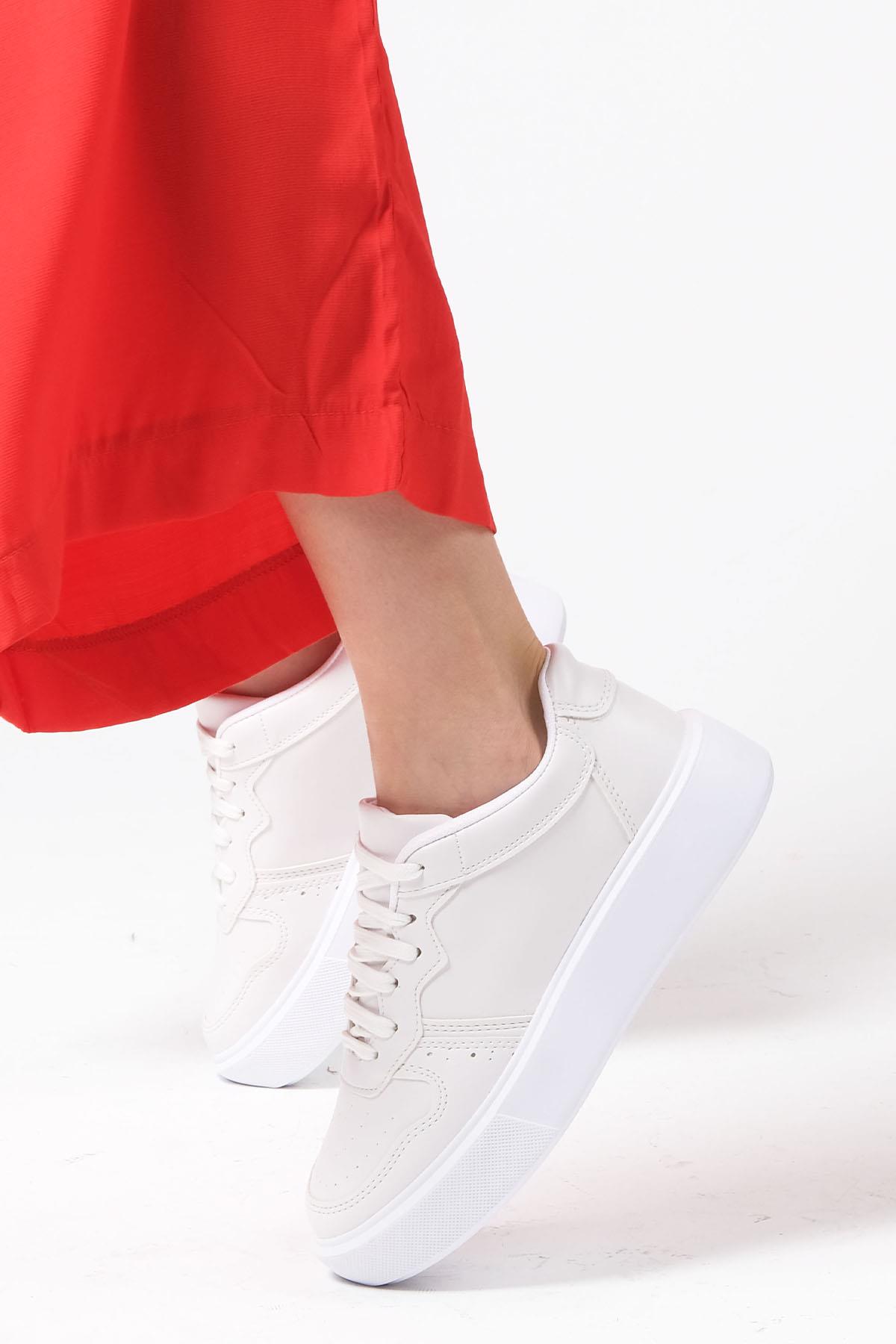 Mio Gusto Kırık Beyaz Renk Bağcıklı Kadın Sneaker