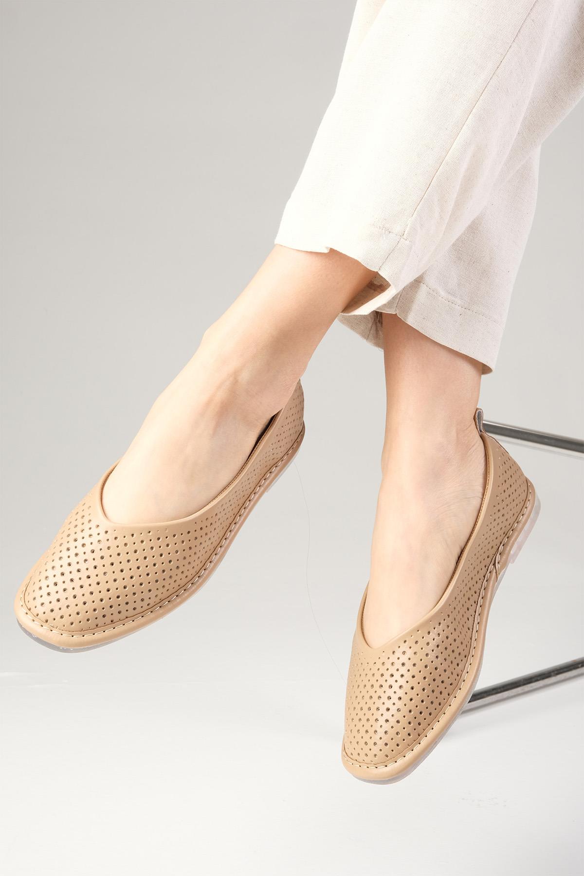 Emily Ten Rengi Oval Burunlu Babet