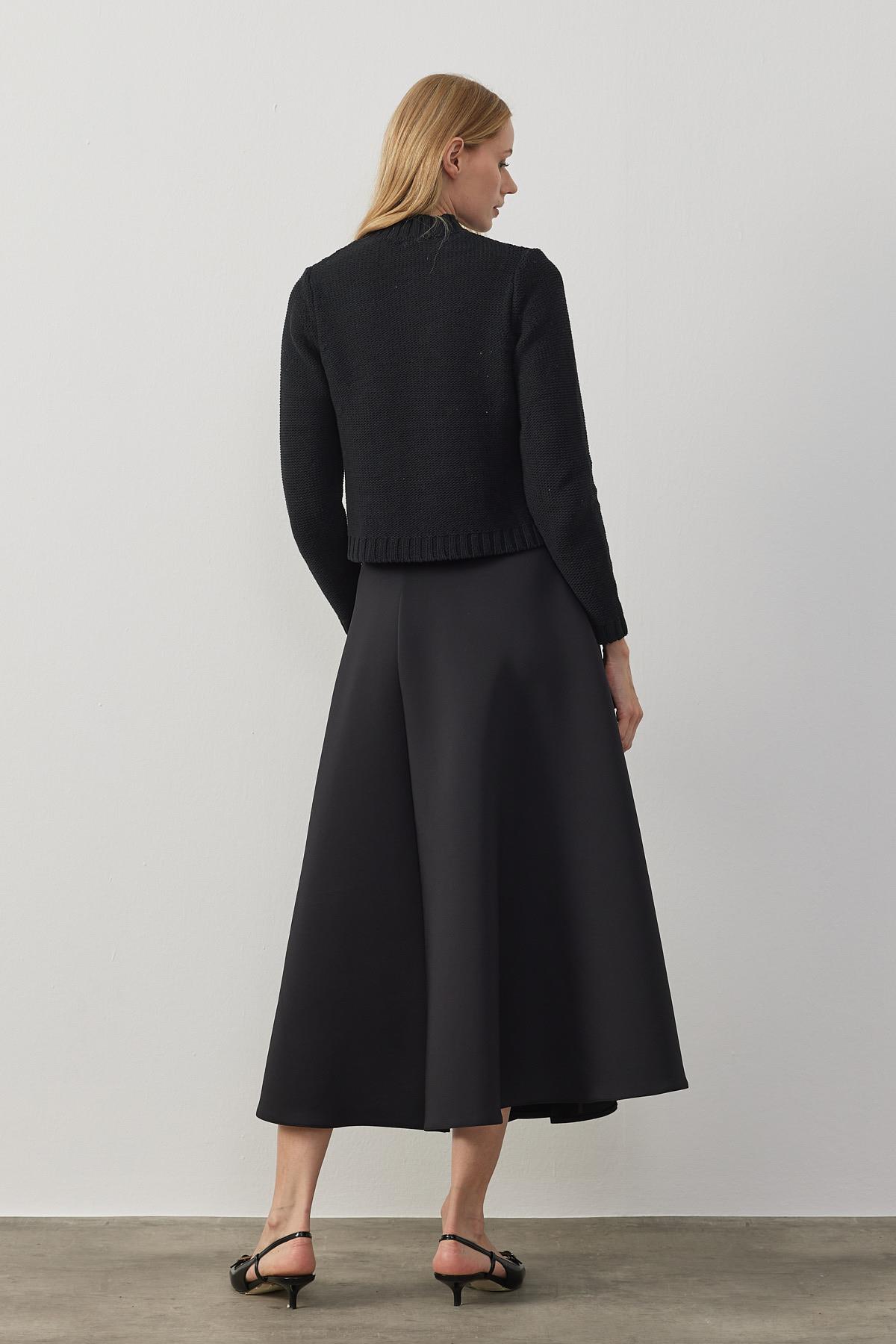 Karen Metal Düğmeli Cepli Hırka - Siyah