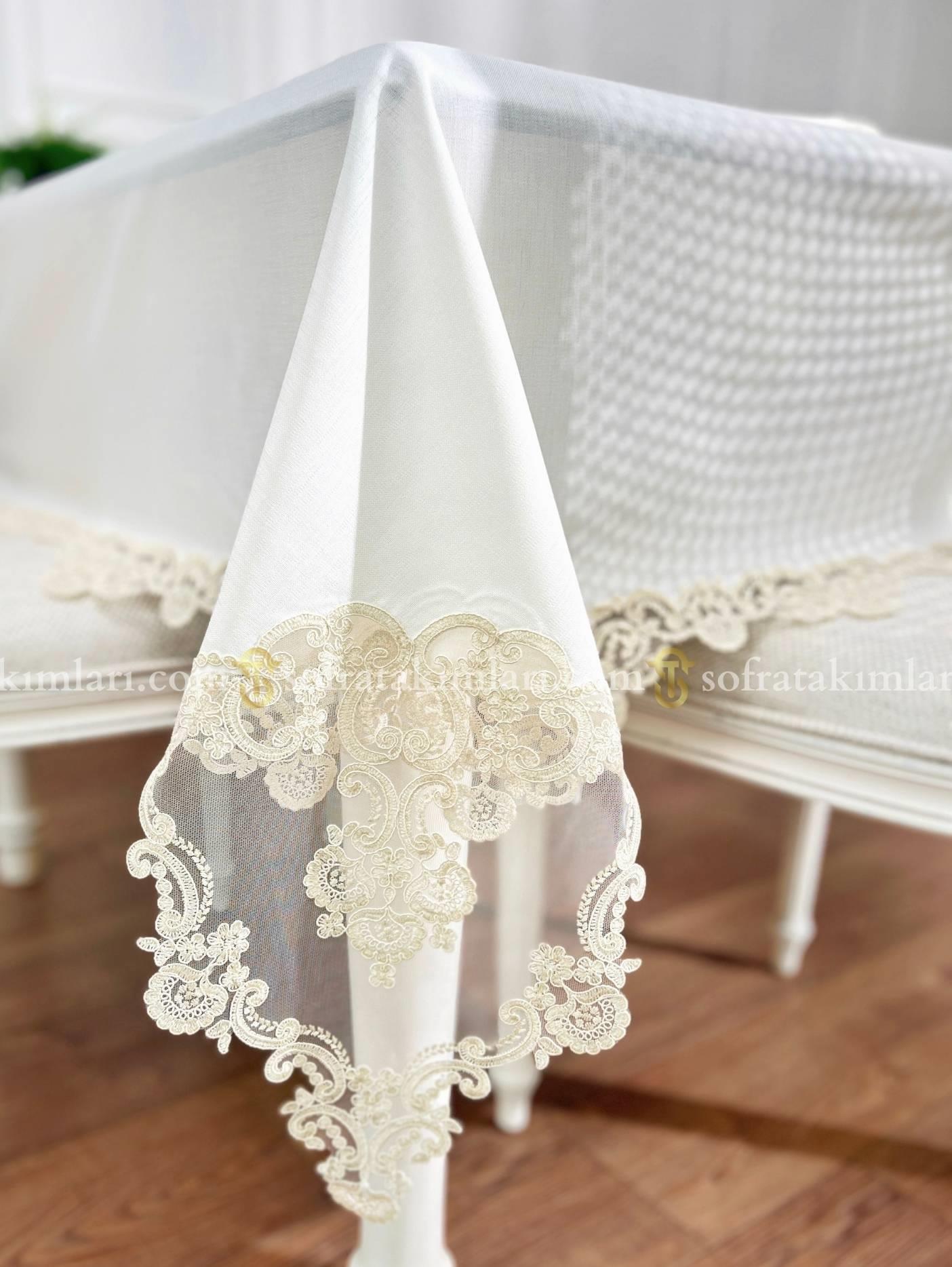 Vintage Model Lüx Masa Örtüsü + Runner Seti - Kırık Beyaz Dantelli