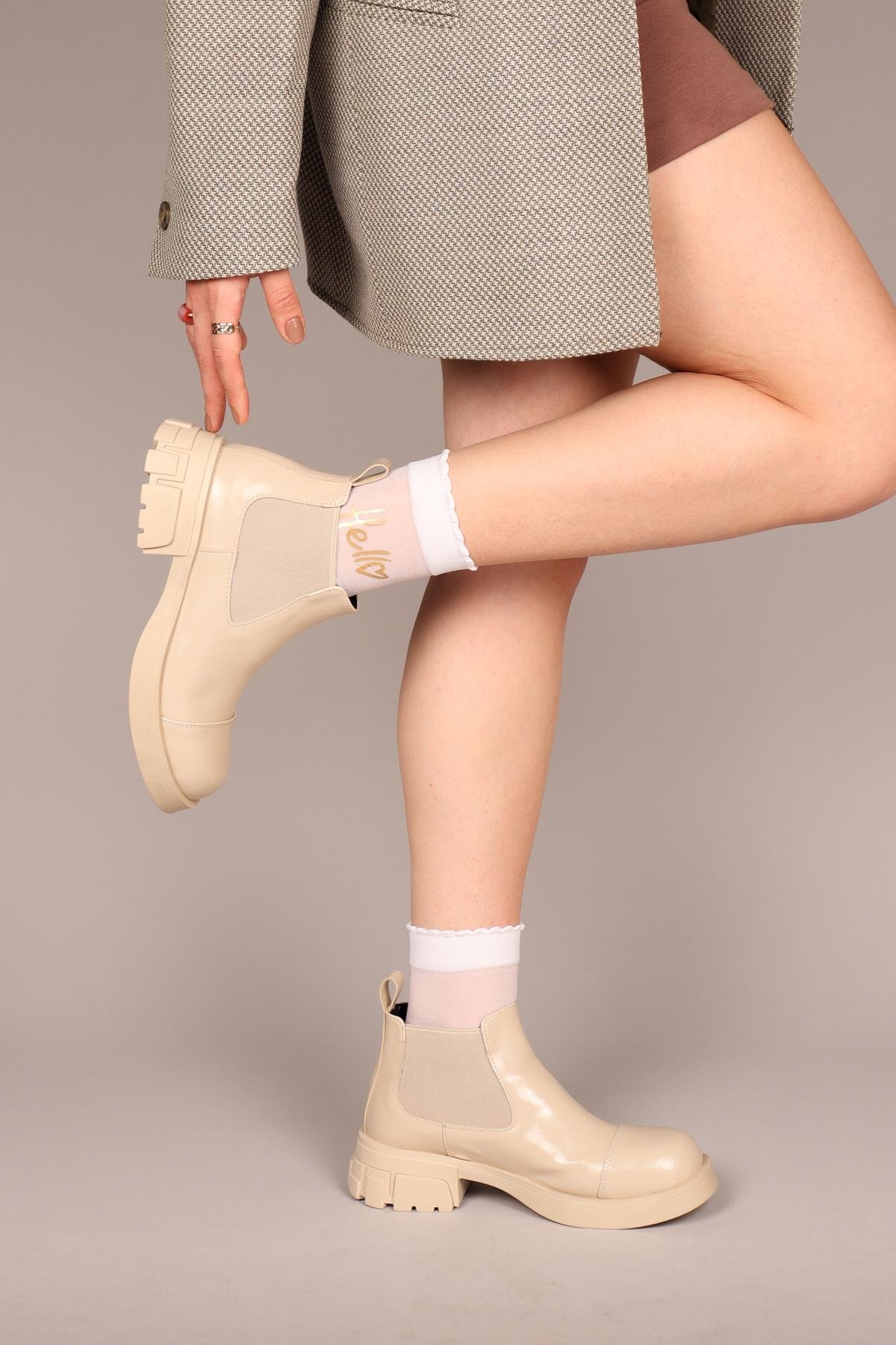 MİLİCA Lastik Detaylı Rugan Kısa Bot TEN