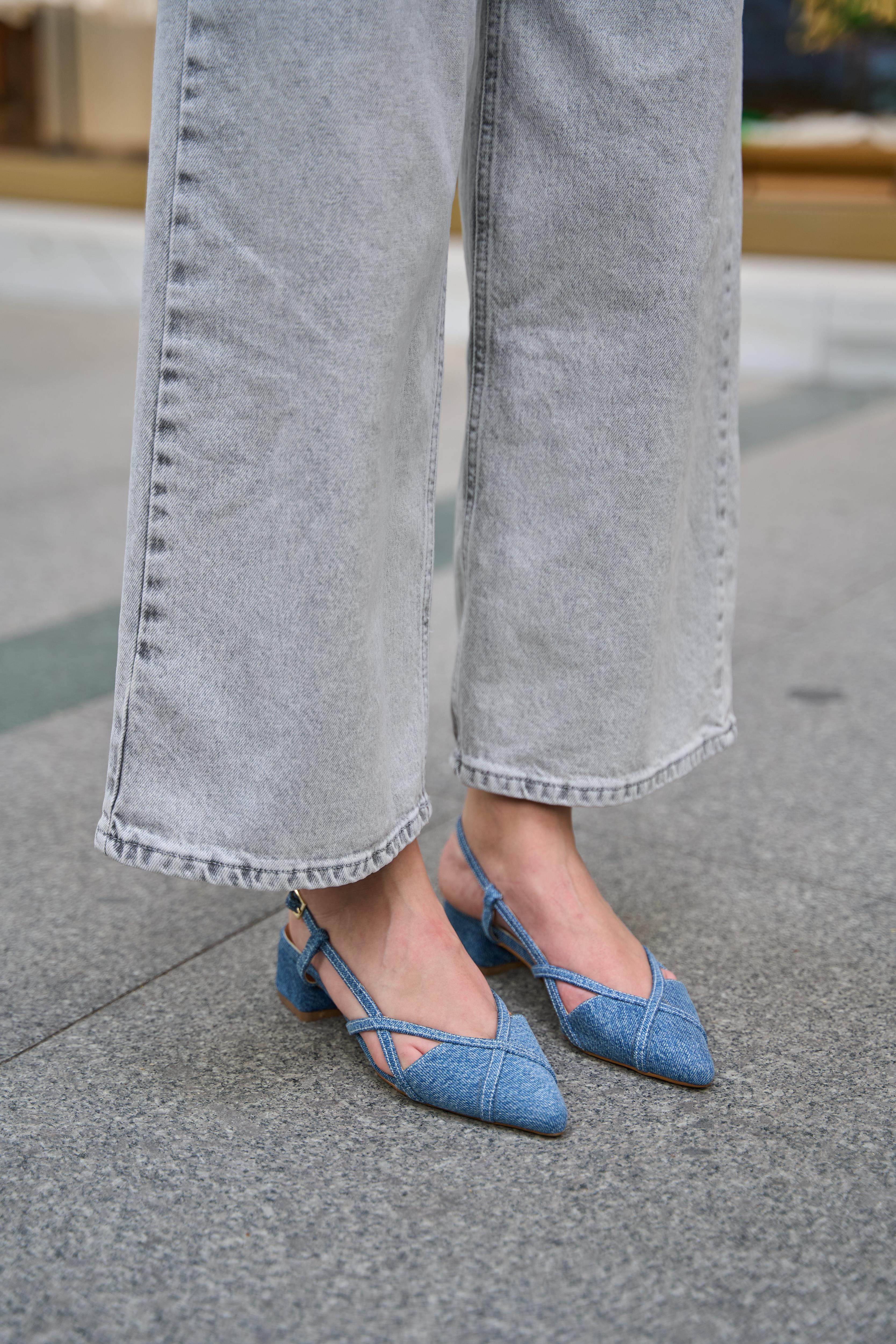 Laguna Kot Mavi Renkli Arkadan Bantlı Topuklu Kadın Babet | Mytopuk