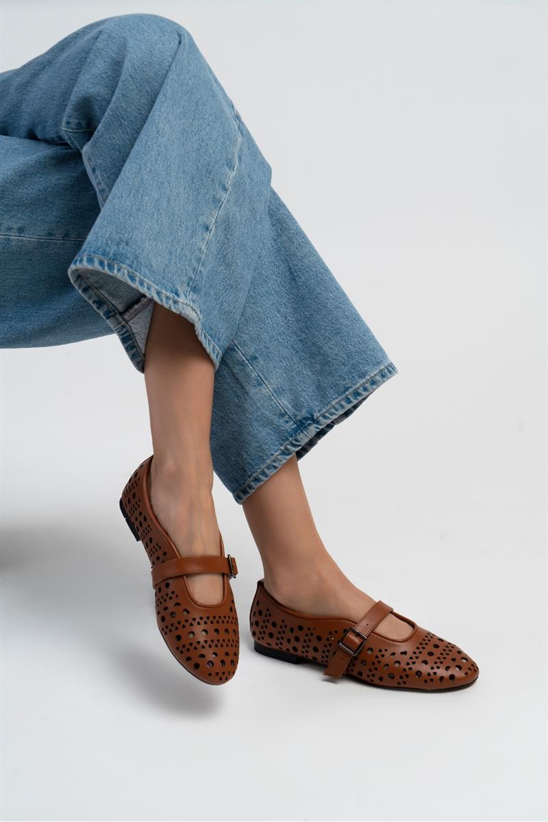 Alfred Taba Mat Kemer Detay Düz Taban Kadın Babet