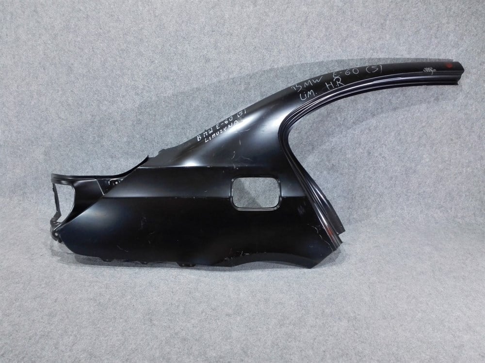 BMW Çamurluk Arka Sağ 41217111320