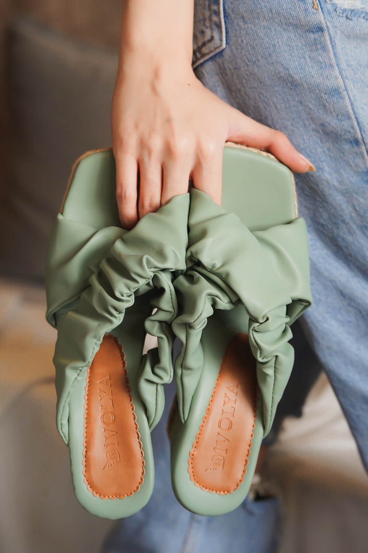 Tamara Yeşil Dolgu Topuk Çapraz Bantlı Terlik