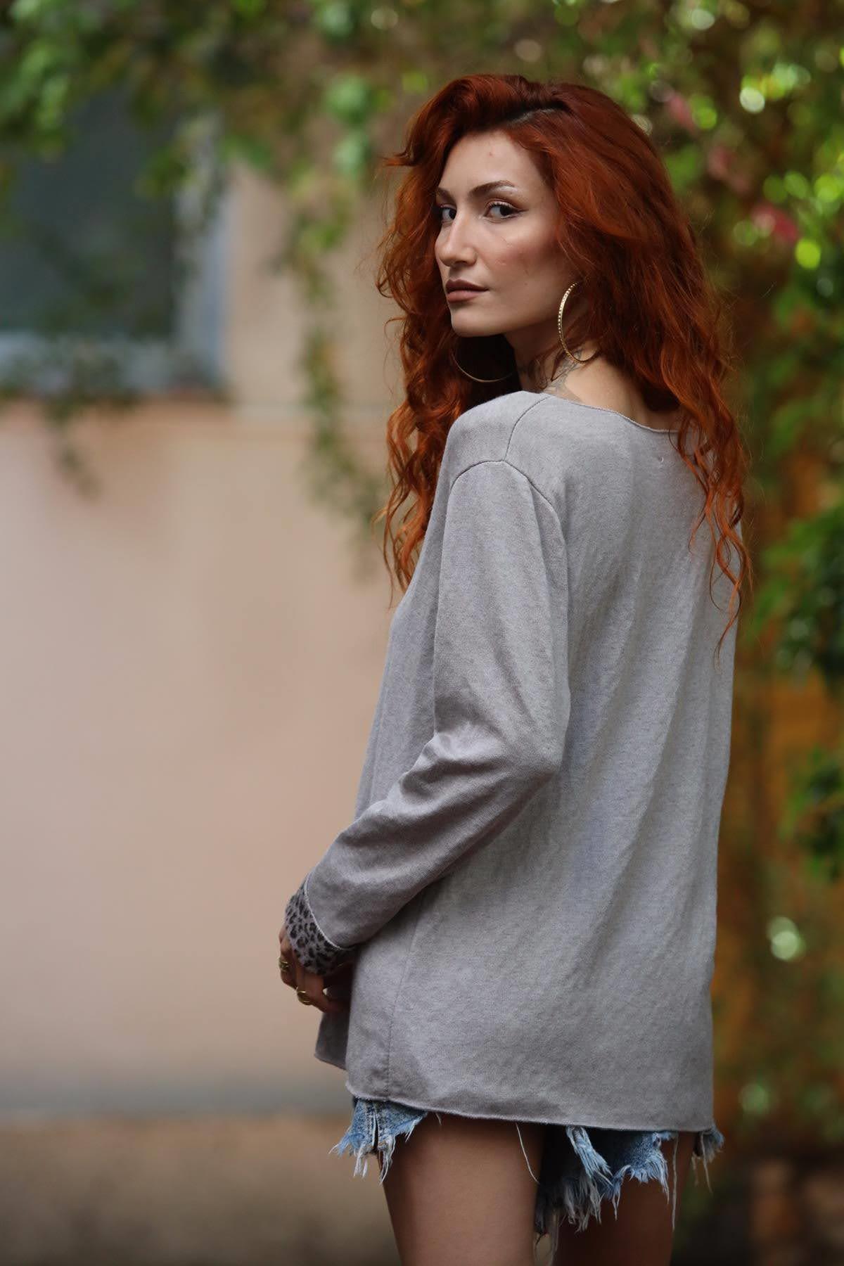 Vizon Rengi V Yaka İçi Leopar Desenli Triko Bluz - Şaman Butik - Bohem ...