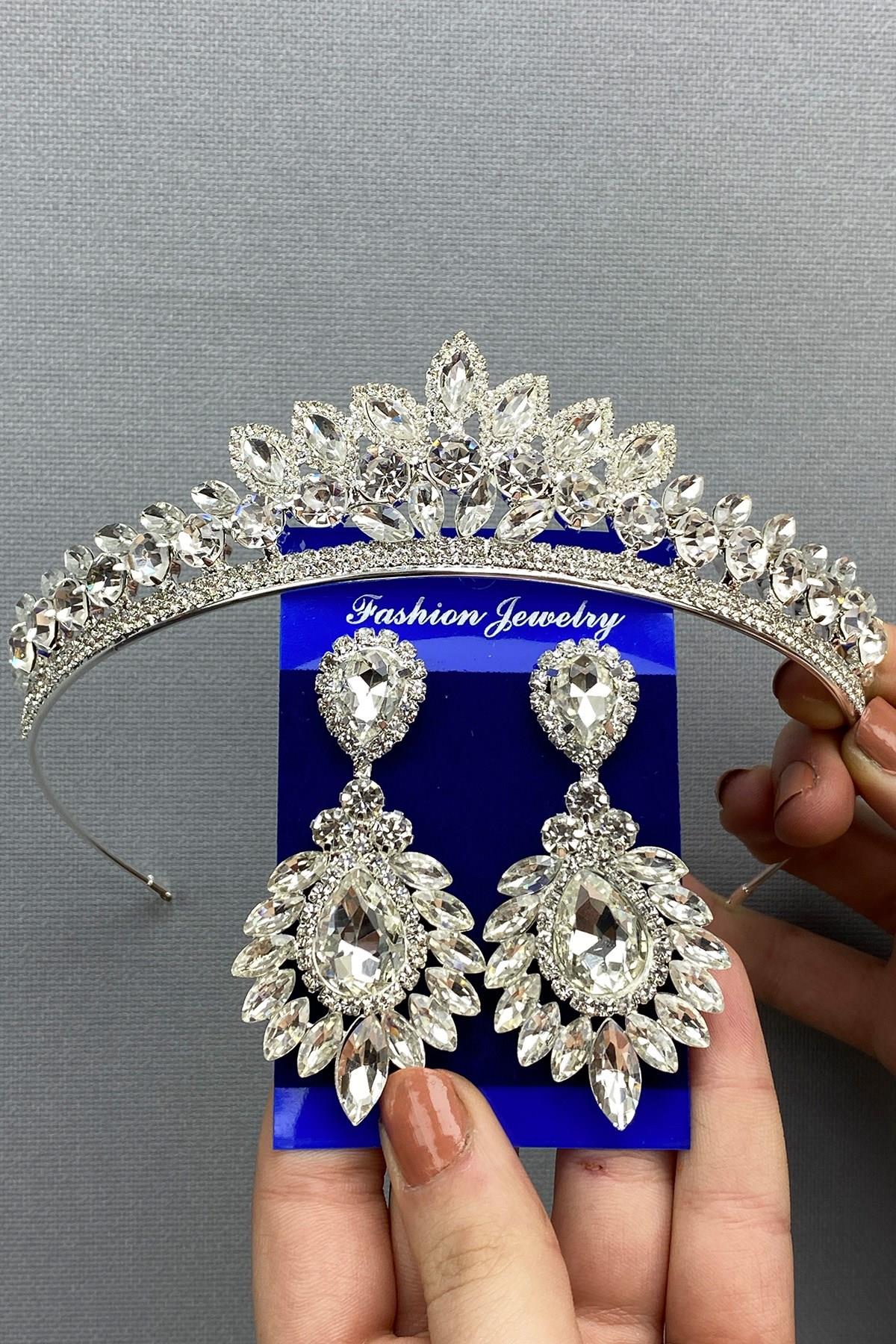 Wholesale Leyn Model Bridal Crown and Shuttle Earring Set | Daydreamer