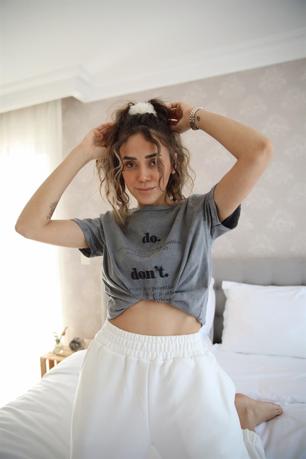 Antrasit Parça Boya Basic Tişört