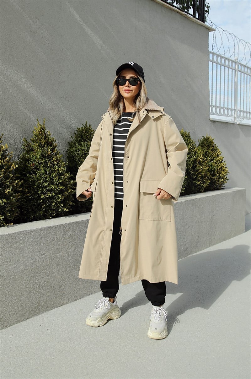 Bej Yakası Kadife Detaylı Trençkot 449,00 TL