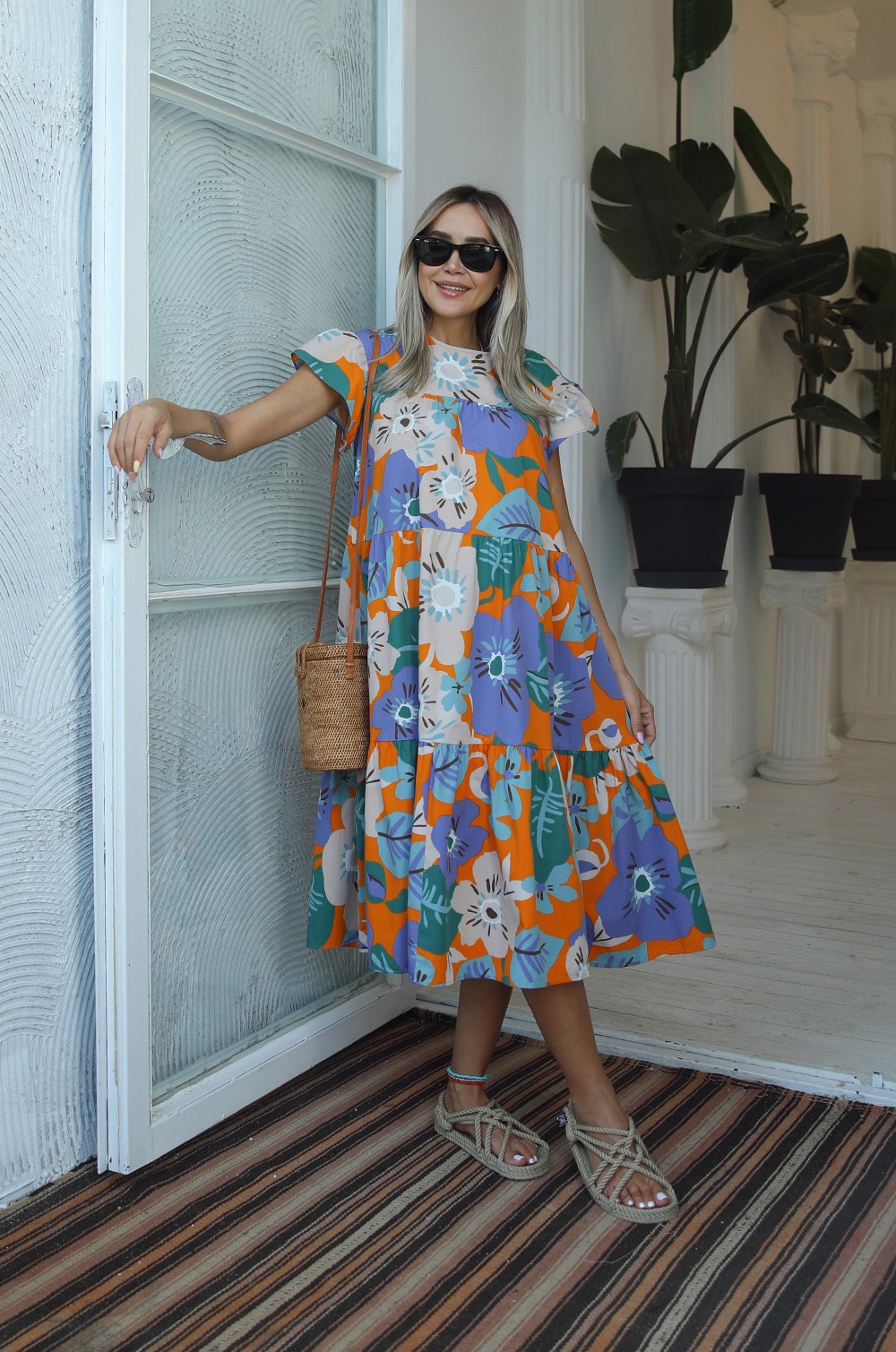 Bej Renkli Çiçekli Merry Elbise 199,00 TL