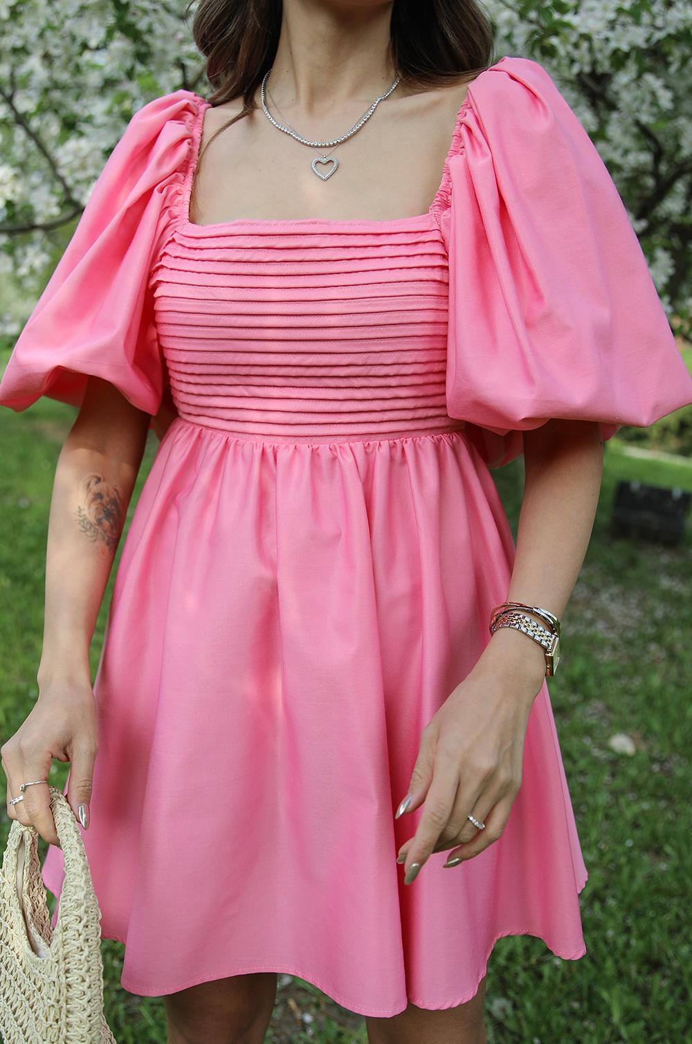 Pembe Arkası Bağlamalı Balon Kol Elbise Havoş’ta 499,00 TL