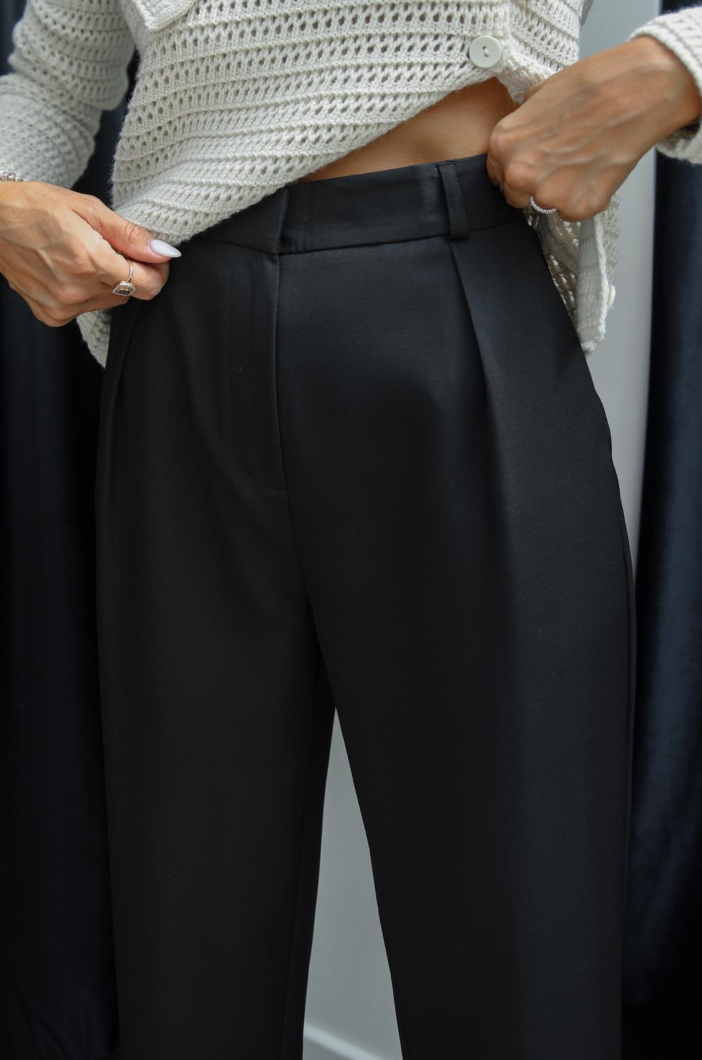 Siyah Dimple Yüksek Bel Pantolon 699,00 TL