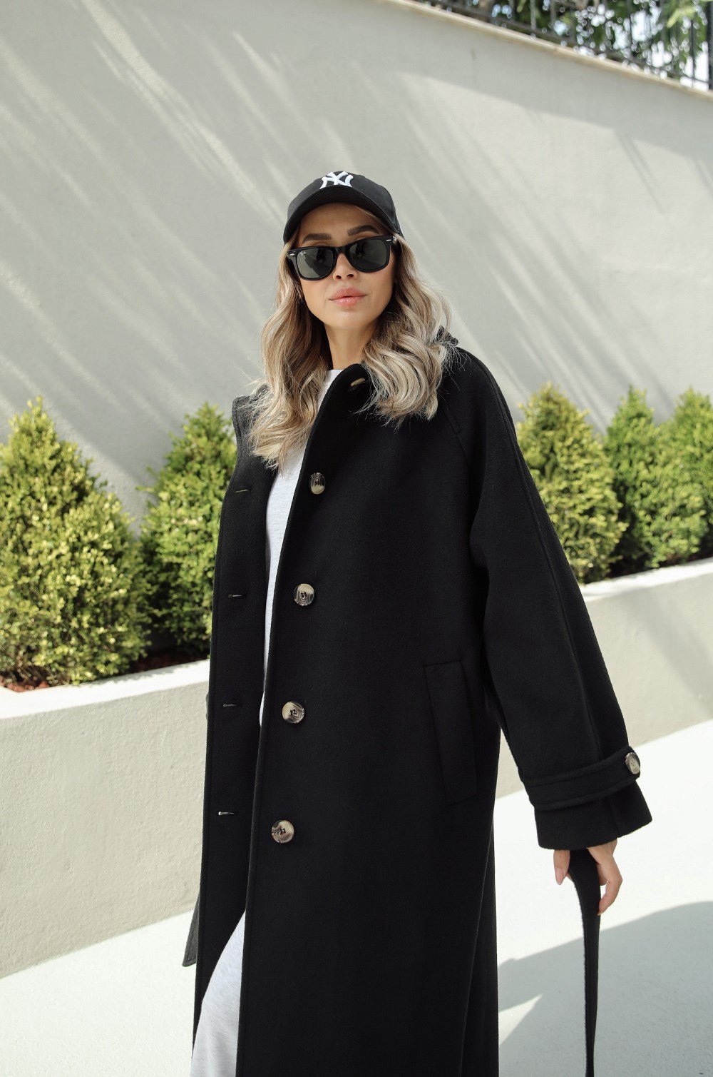 Siyah Önü Düğmeli Kuşaklı Premium Kaban 1799,00 TL