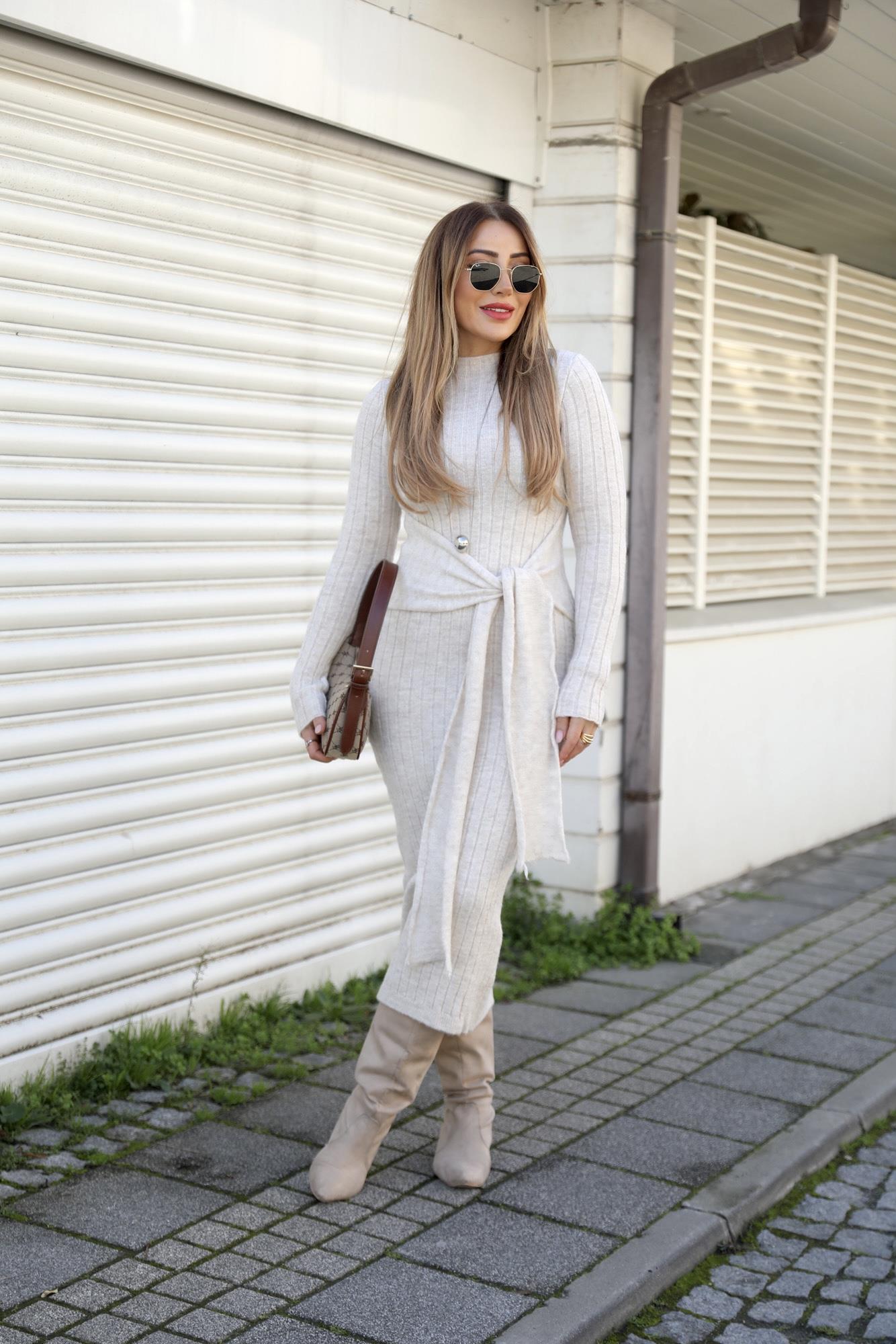 Taş Rengi Dokulu Bağlama Detaylı Elbise