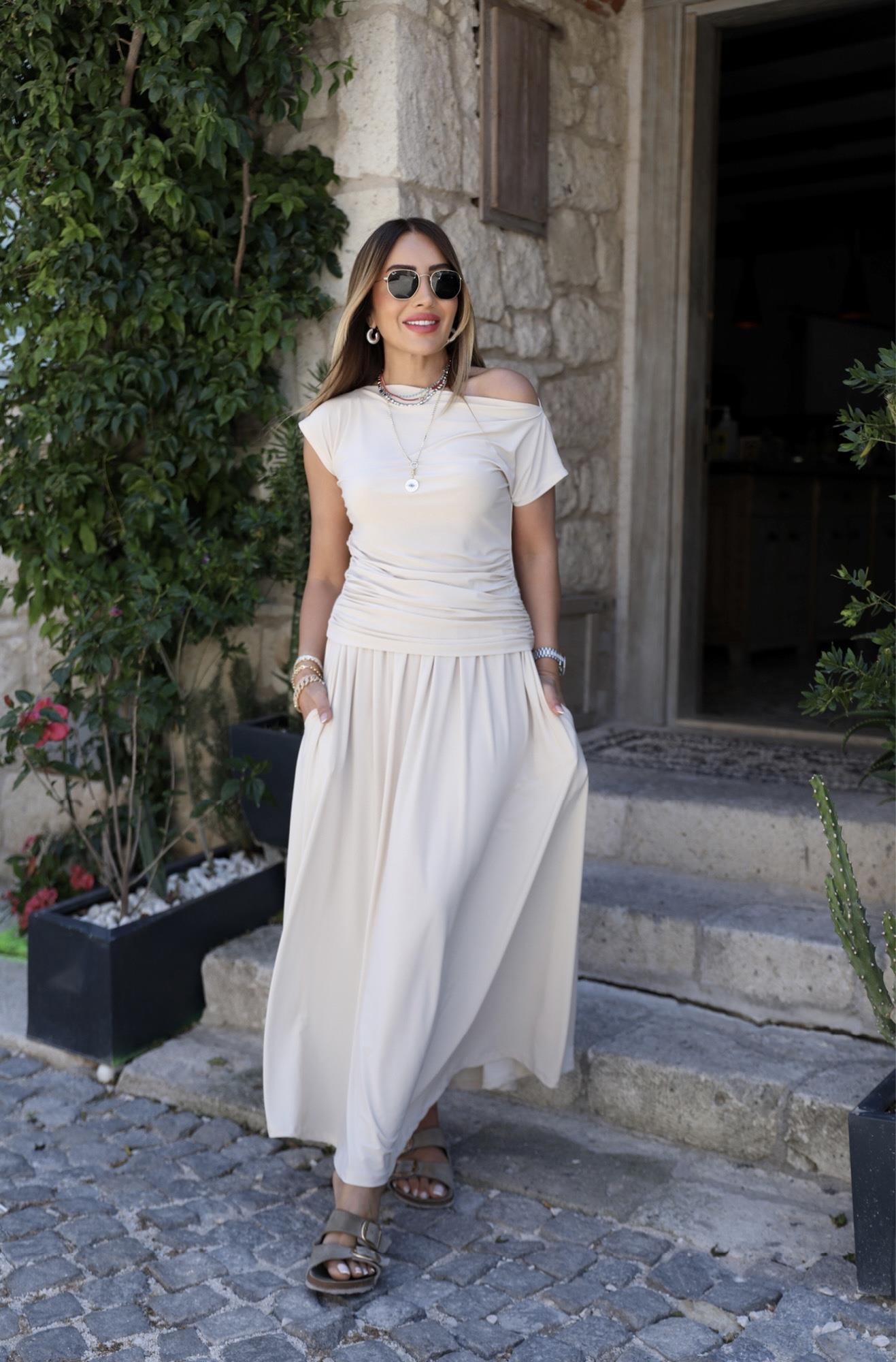 Taş Rengi Sandy Drapeli Etek Bluz Takım