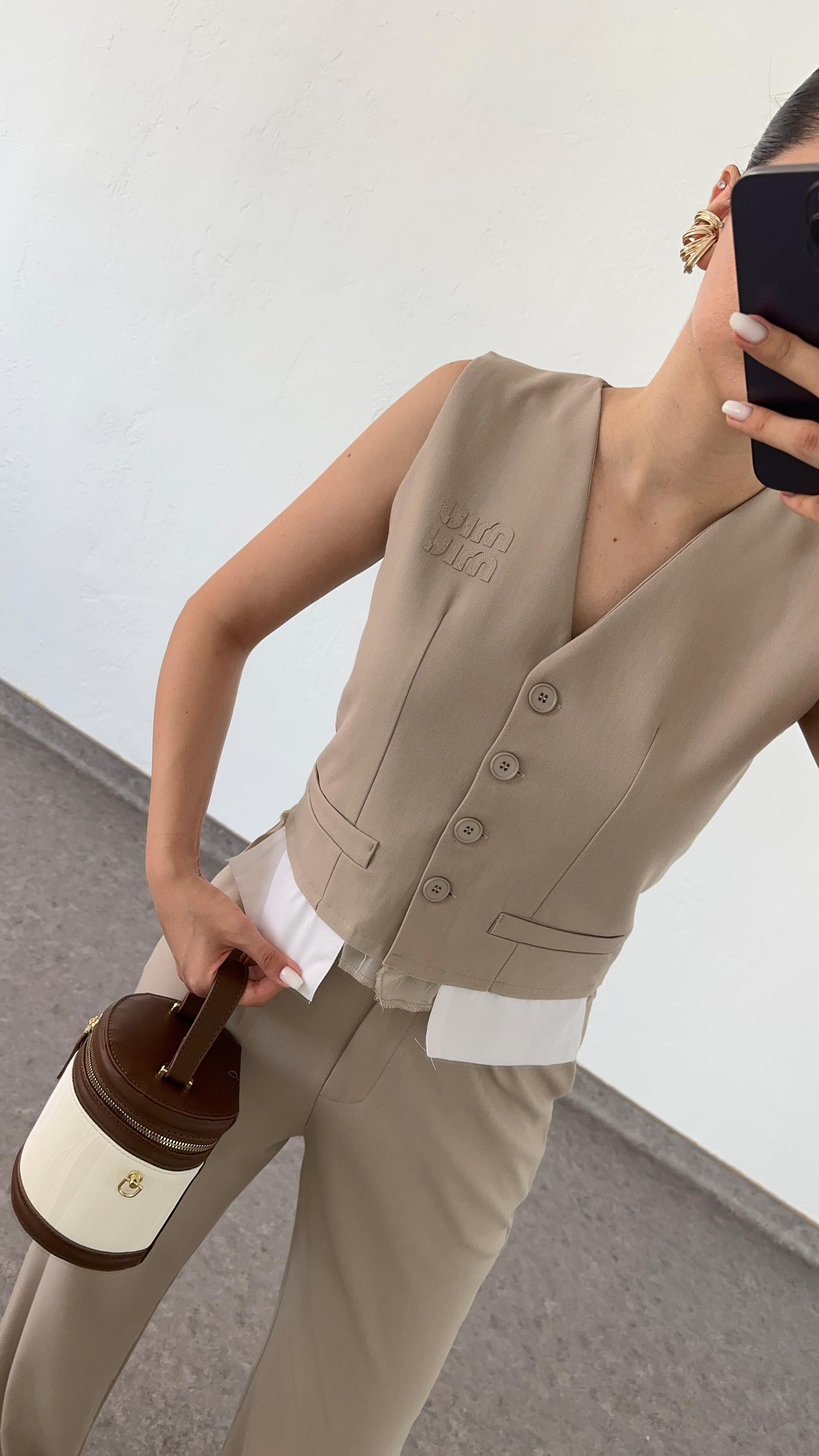 Taş Rengi Tasarım Premium Takım