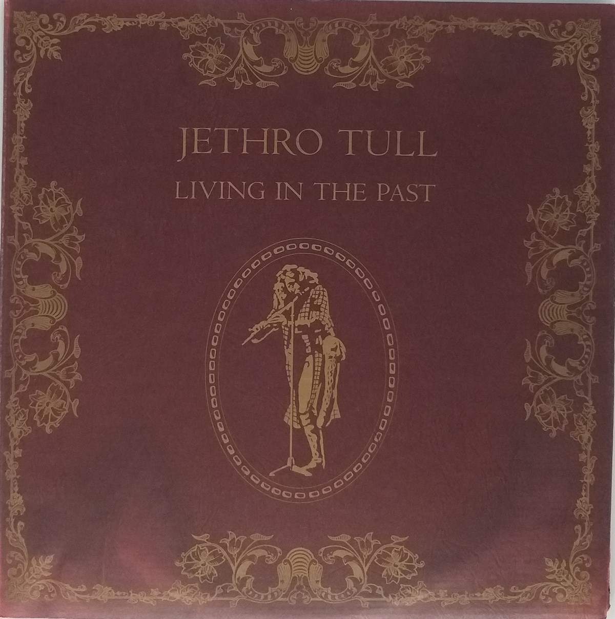 JETHRO TULL - LIVING IN THE PAST
