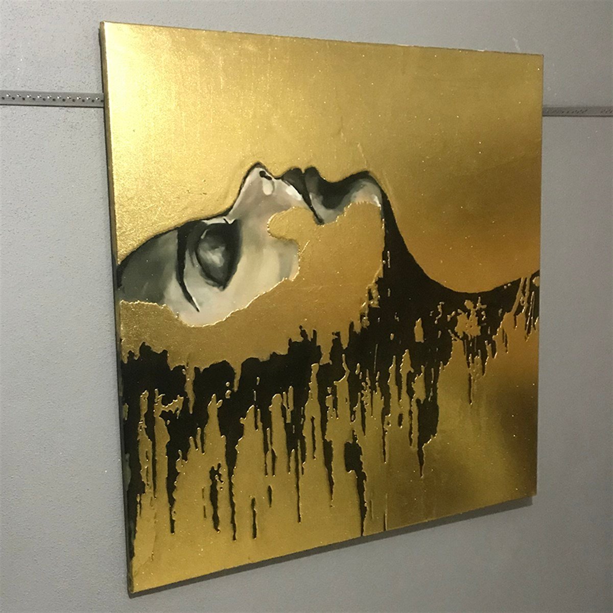 Gerçek Gold Varak İşlemeli Modern Kadın Tablomuz | Dokulu Tablo