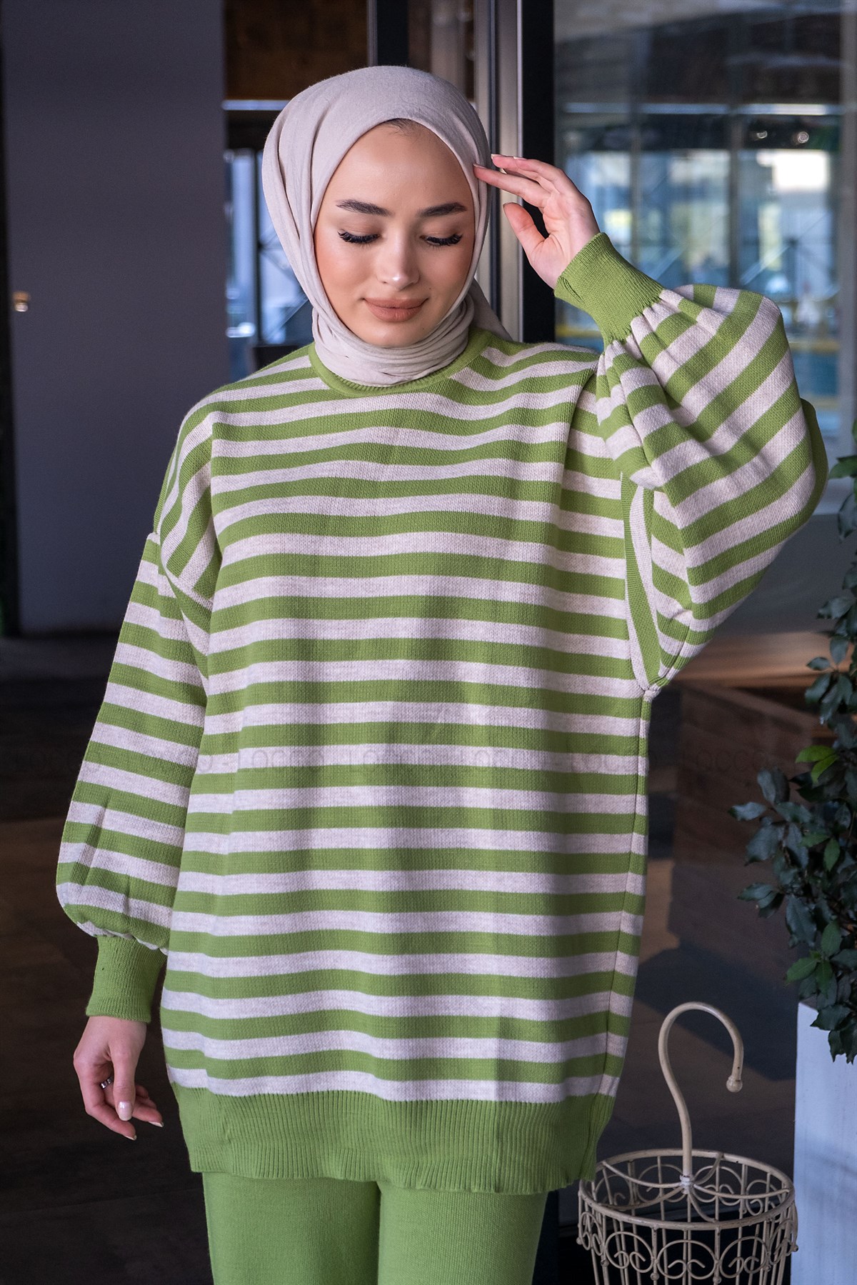 BALON KOL CIZGILI TUNIK FISTIK YESILI