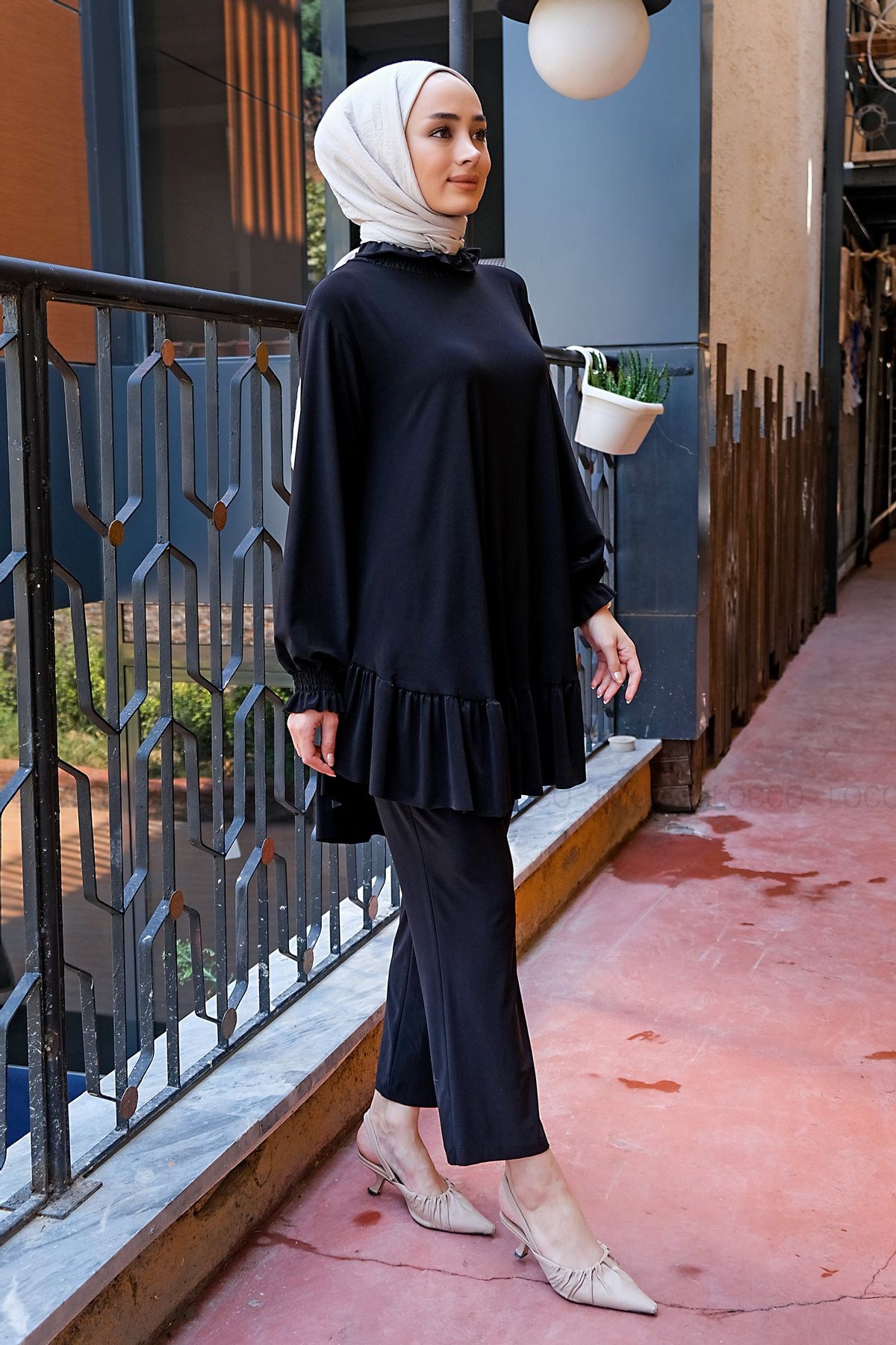 ETEGI FIRFIRLI TAKIM SIYAH