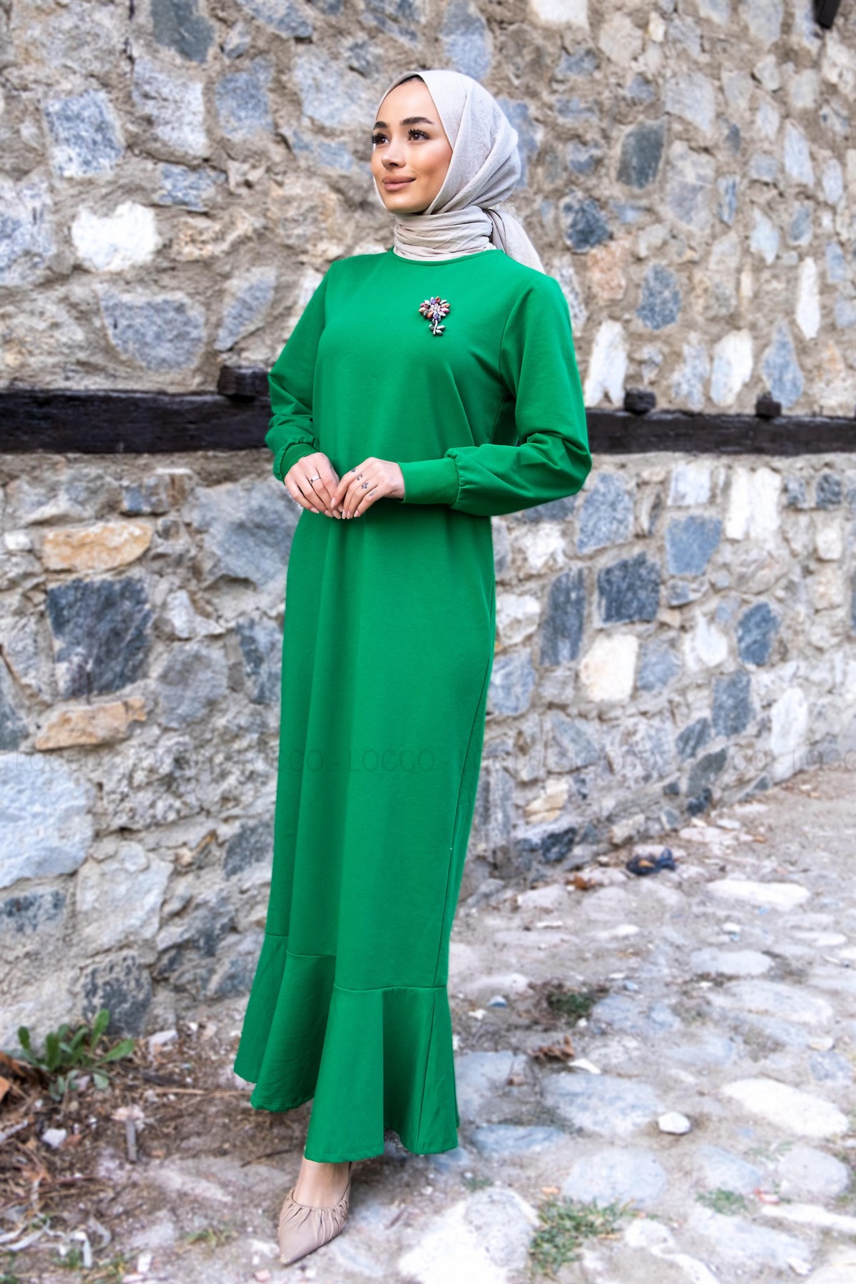 ETEGI VOLAN DETAY ELBISE ZUMRUT YESIL