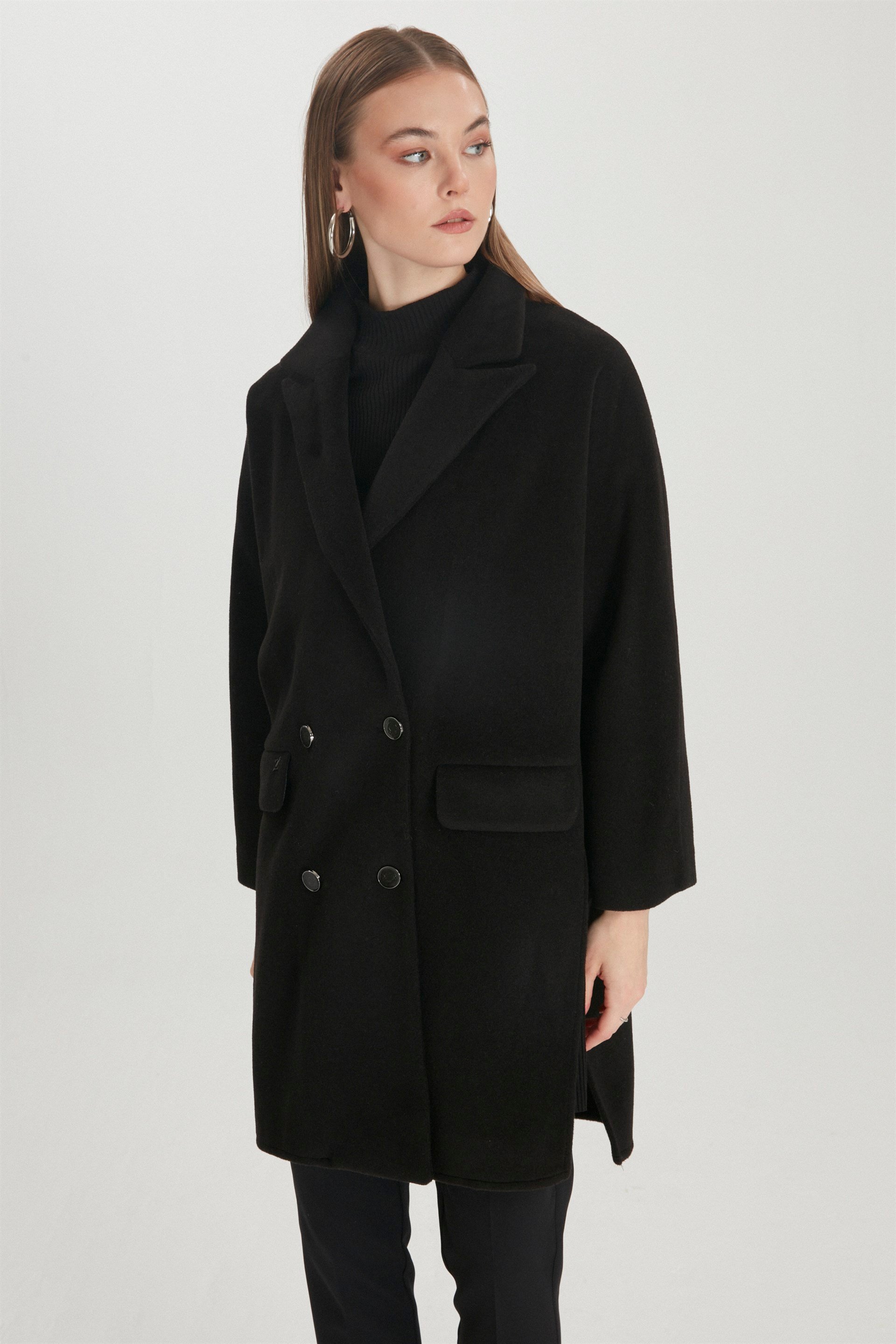 Kruvaze Yaka Kısa Kaşe Siyah Kaban 13134 - Zühre