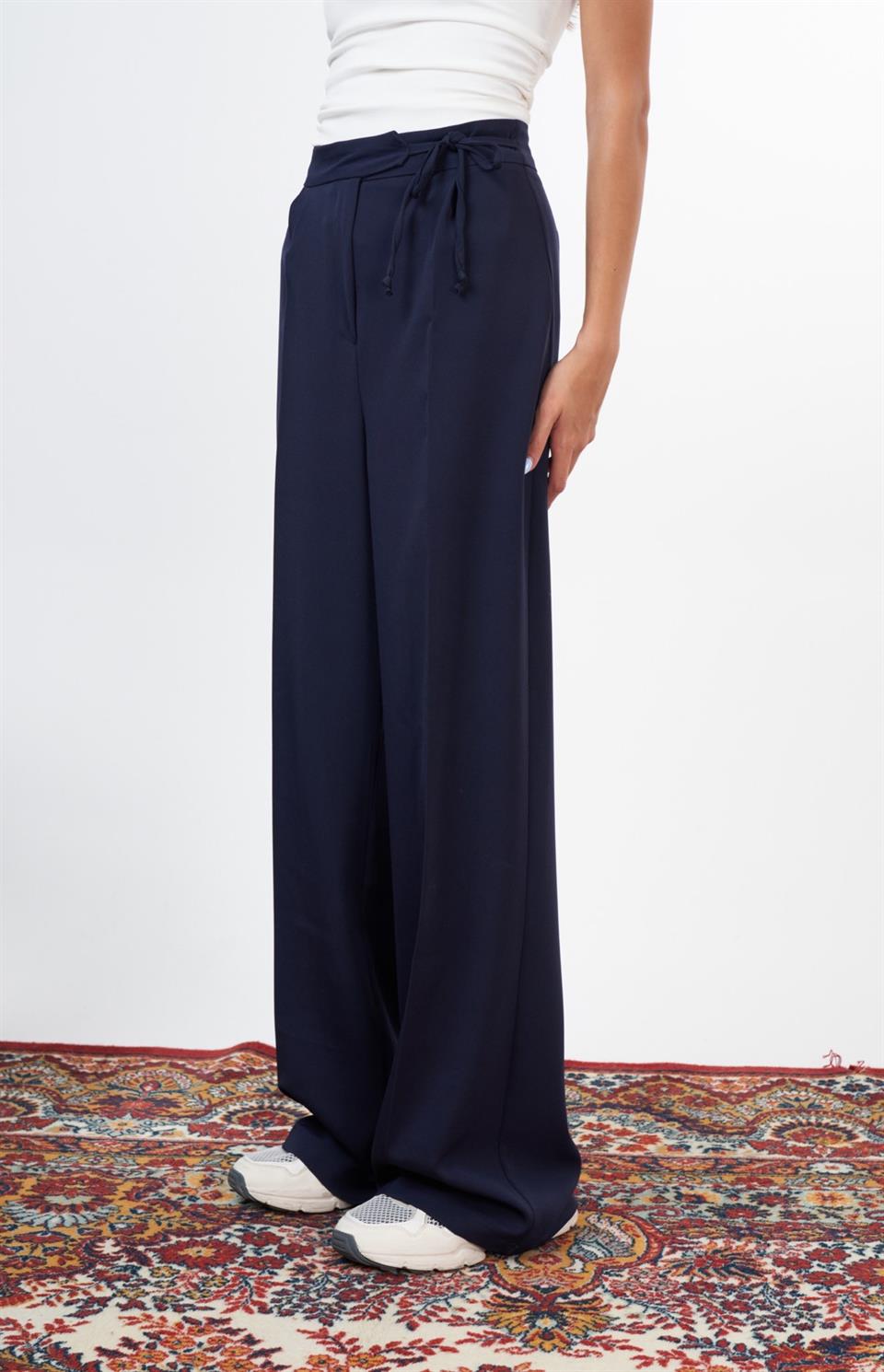 Pile Detaylı Bol Paça Pantolon Lacivert - Ambar