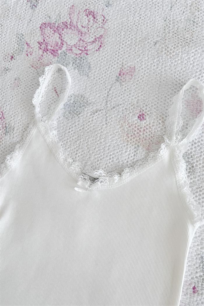 Beyaz Kurdele Detay Bluz | Carpe