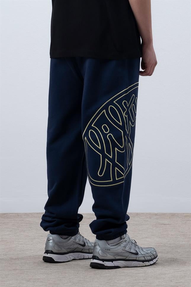 Erkek | Fifty Pieces