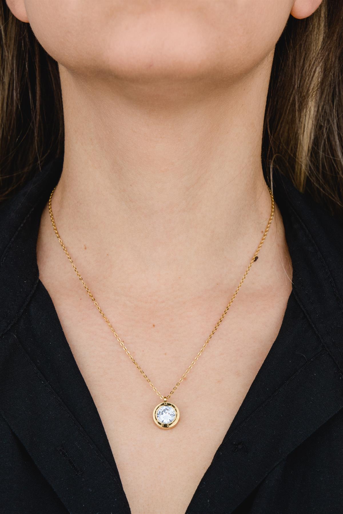 Daire Plaka Taş ve Roma Rakamı Detaylı 40cm Gold Çelik Kolye