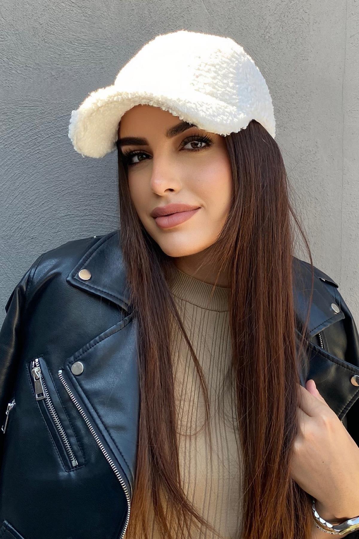 Takıştır Bijuteri | Beyaz Renk Şapka