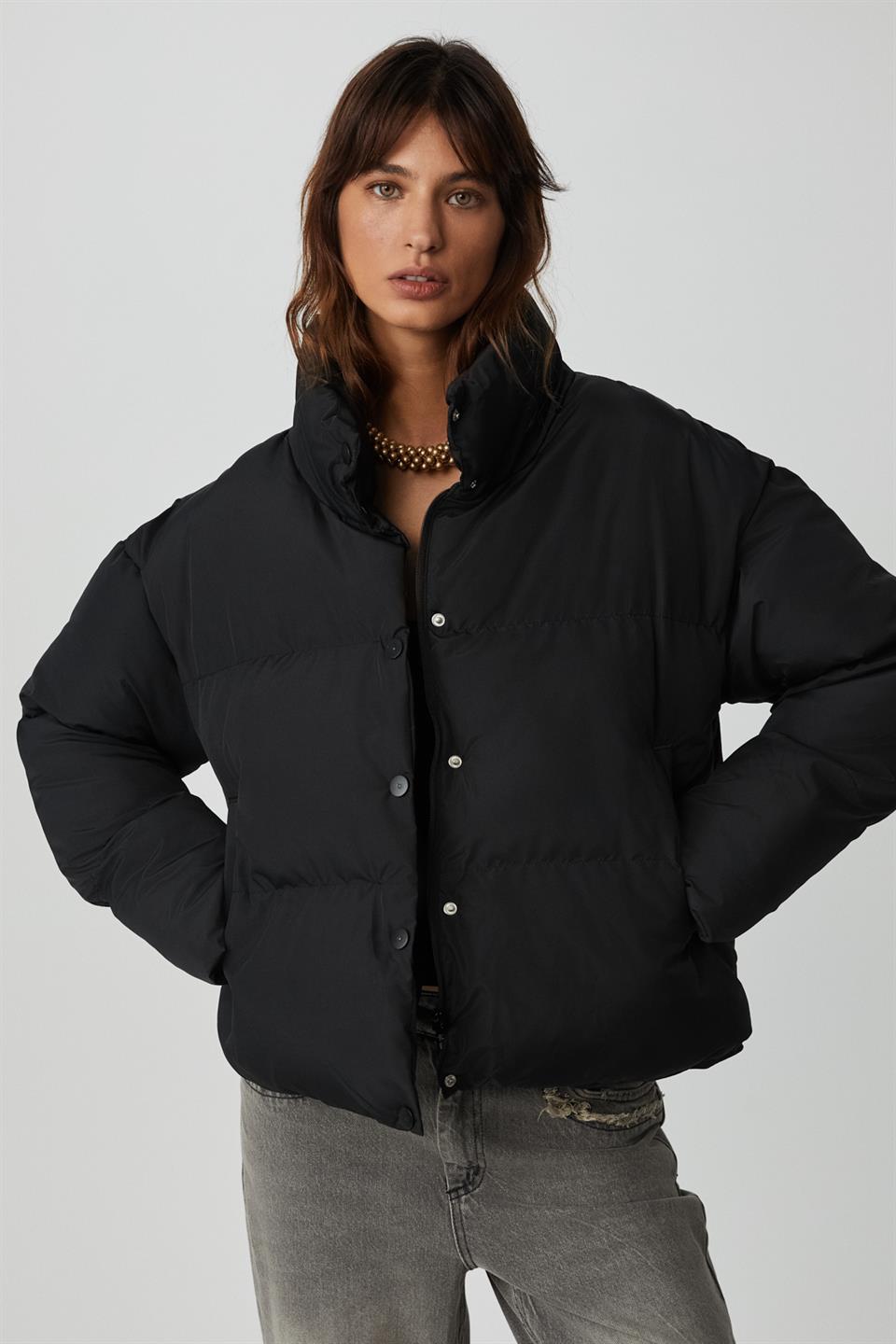 Kadın Mont Modelleri: Sıcak ve Şık Seçenekler | Grimelange