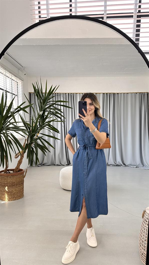Boydan Düğmeli Kuşaklı Mavi Tensel Elbise - Sezgi Tekin
