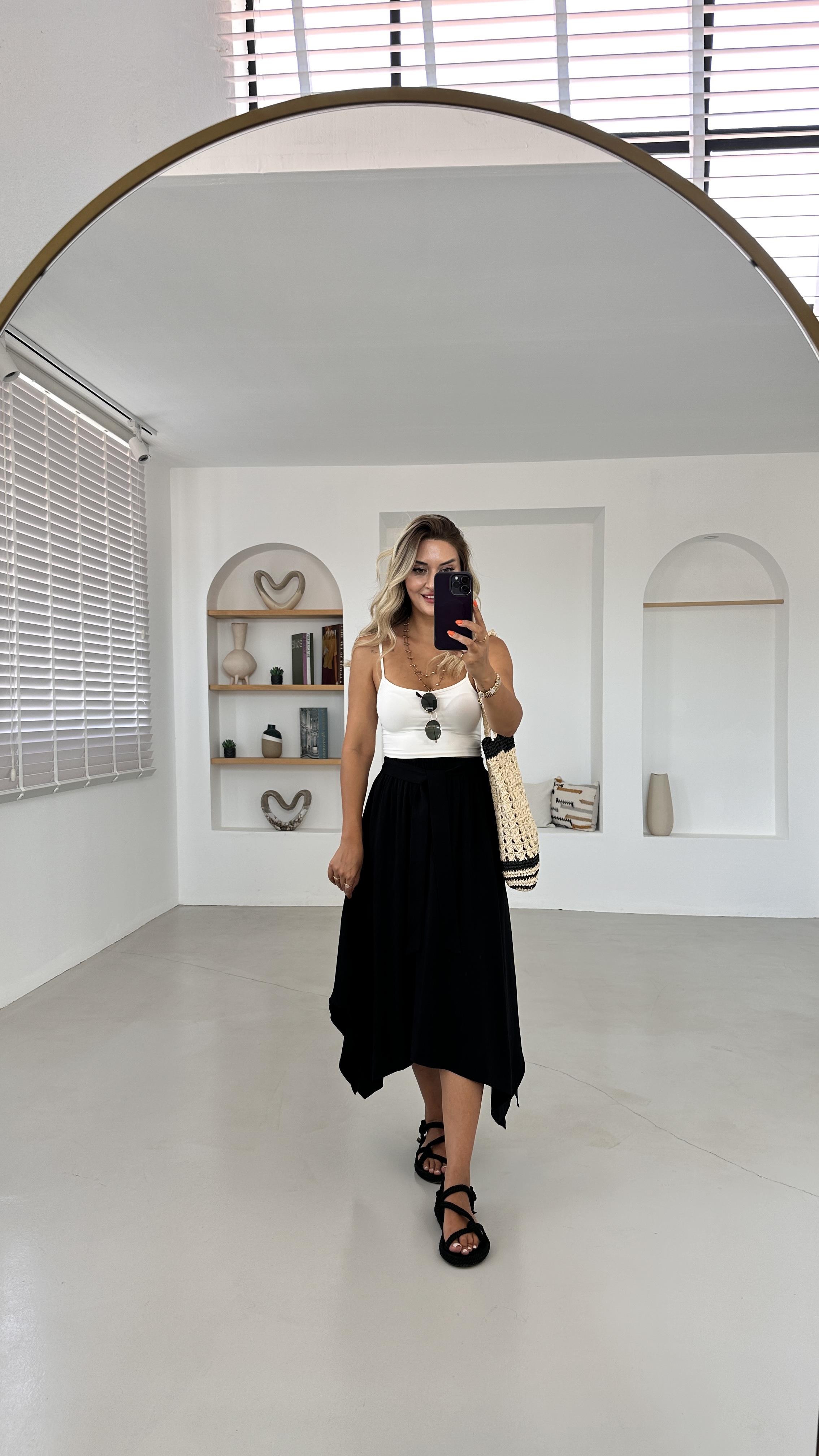 Beli Lastikli Asimetrik Kesim Tensel Siyah Etek - Sezgi Tekin