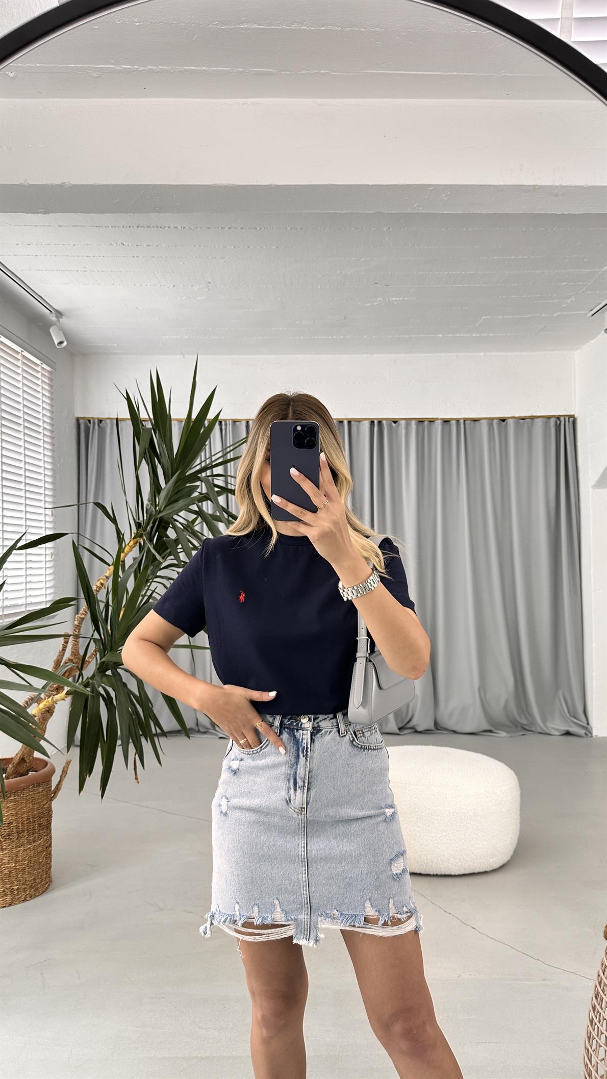 Orjinal Marka Logo Nakışlı Lacivert Tshirt - Sezgi Tekin