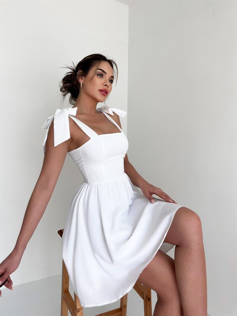 Beyaz Omuz Bağlamalı Elbise