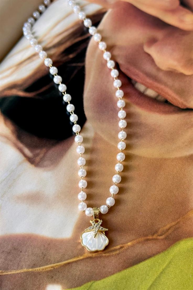 Çelik Midye Figürlü İnci Sıralı Kolye