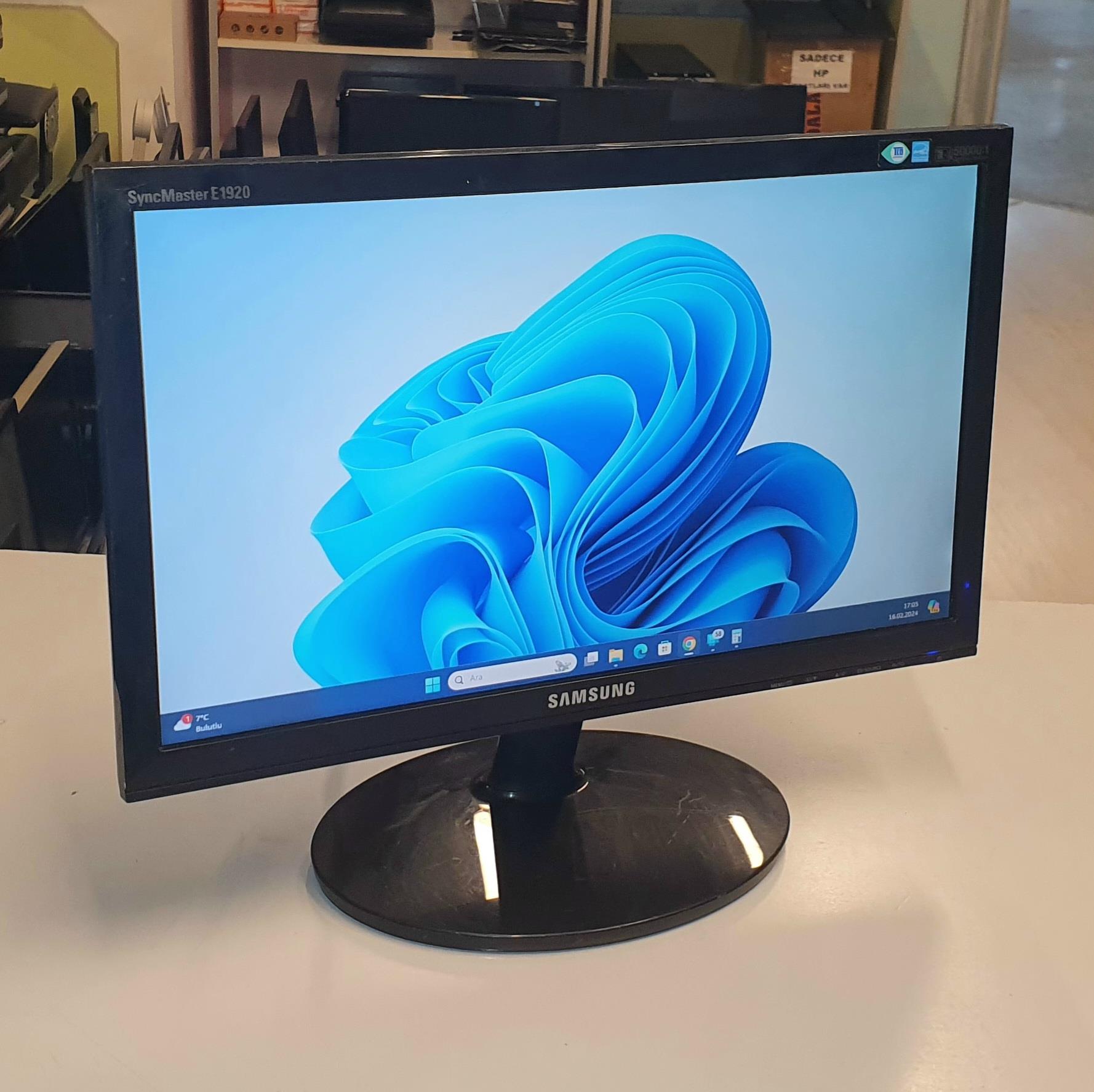 Samsung E1920NX 18.5 inç LCD Monitör 2.El