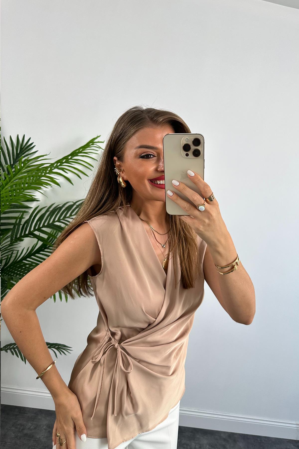 Lüx Kalite İpek Saten Kruvaze Bluz Vizon - Nişantaşı Butika