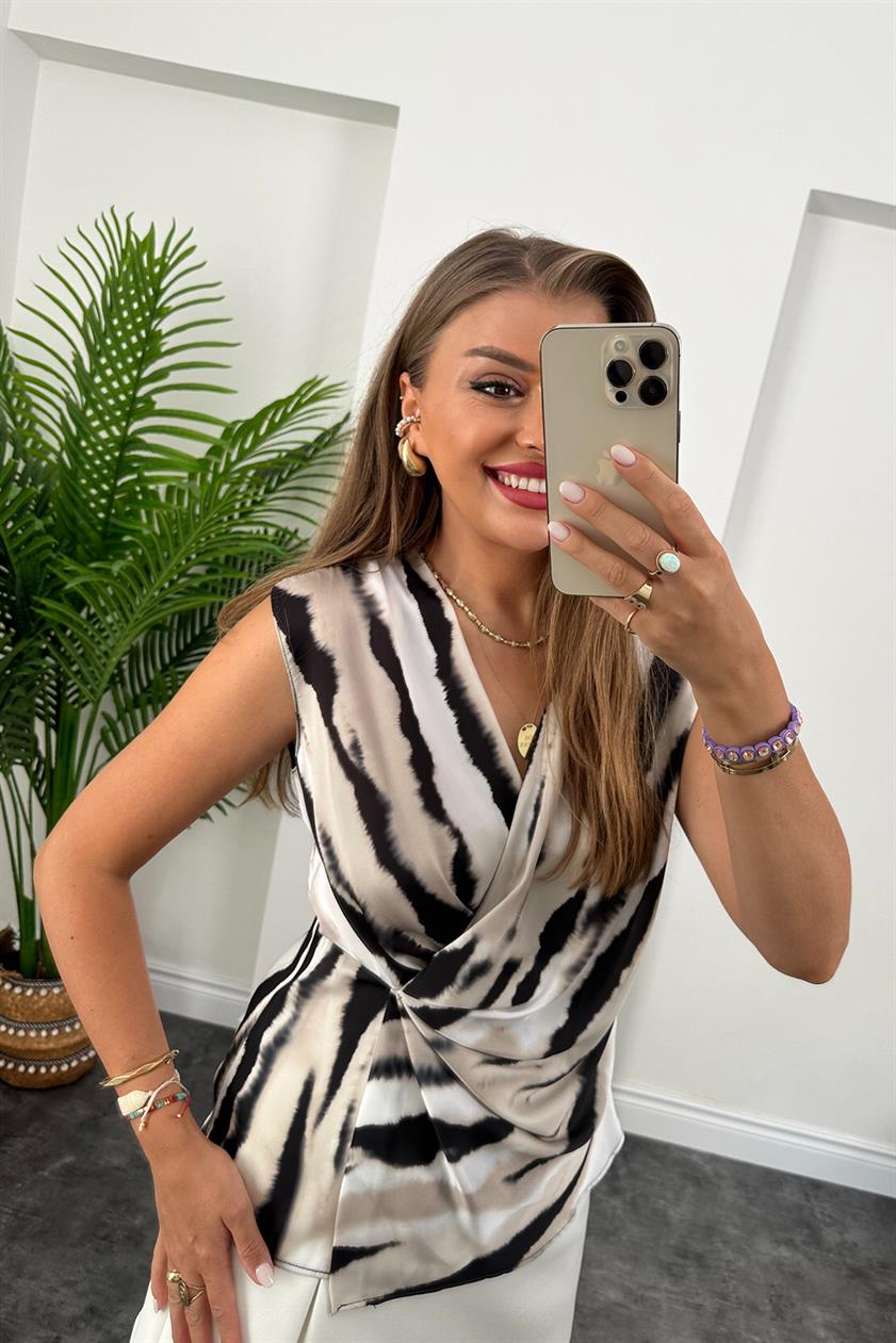 Lüx Kalite İpek Saten Kolsuz Kruvaze Bluz Siyah Bej Desenli - Nişantaşı Butika'da