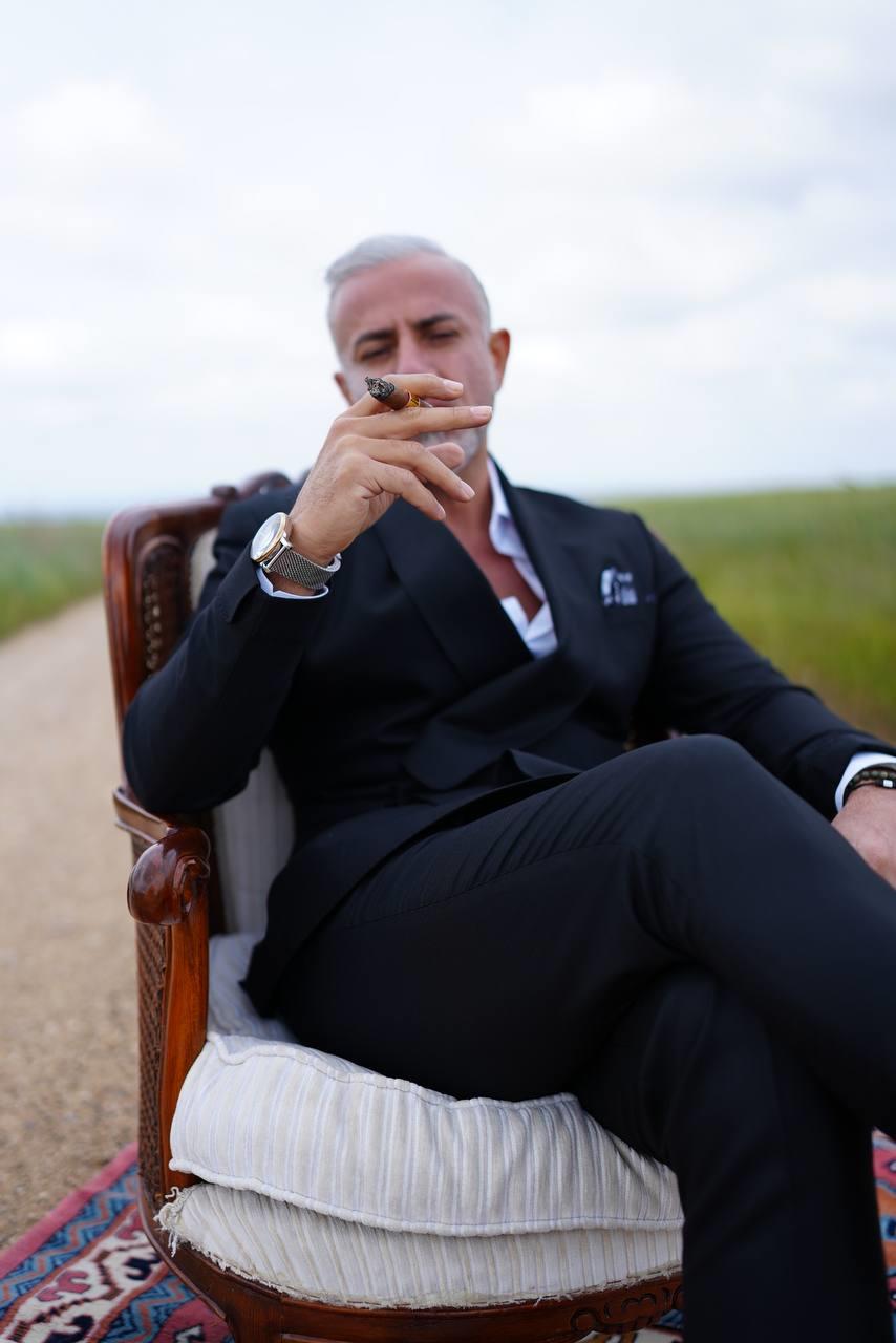 SHAWL COLLAR SUIT WITH HIDDEN BUTTONS