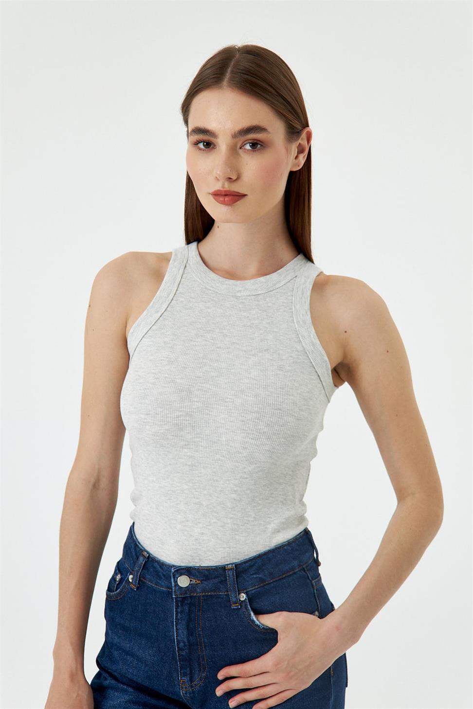 Halter Yaka Açık Gri Fitilli Atlet | Tuba Butik