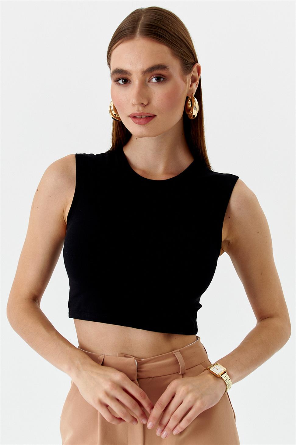 Crew Neck Black Crop Top