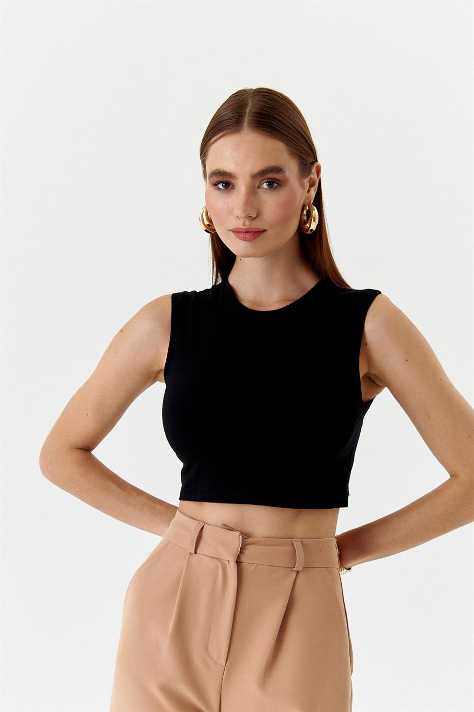 Crew Neck Black Crop Top