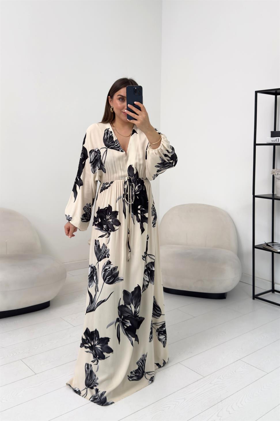 Çiçek Desenli Uzun Kollu Uzun Elbise