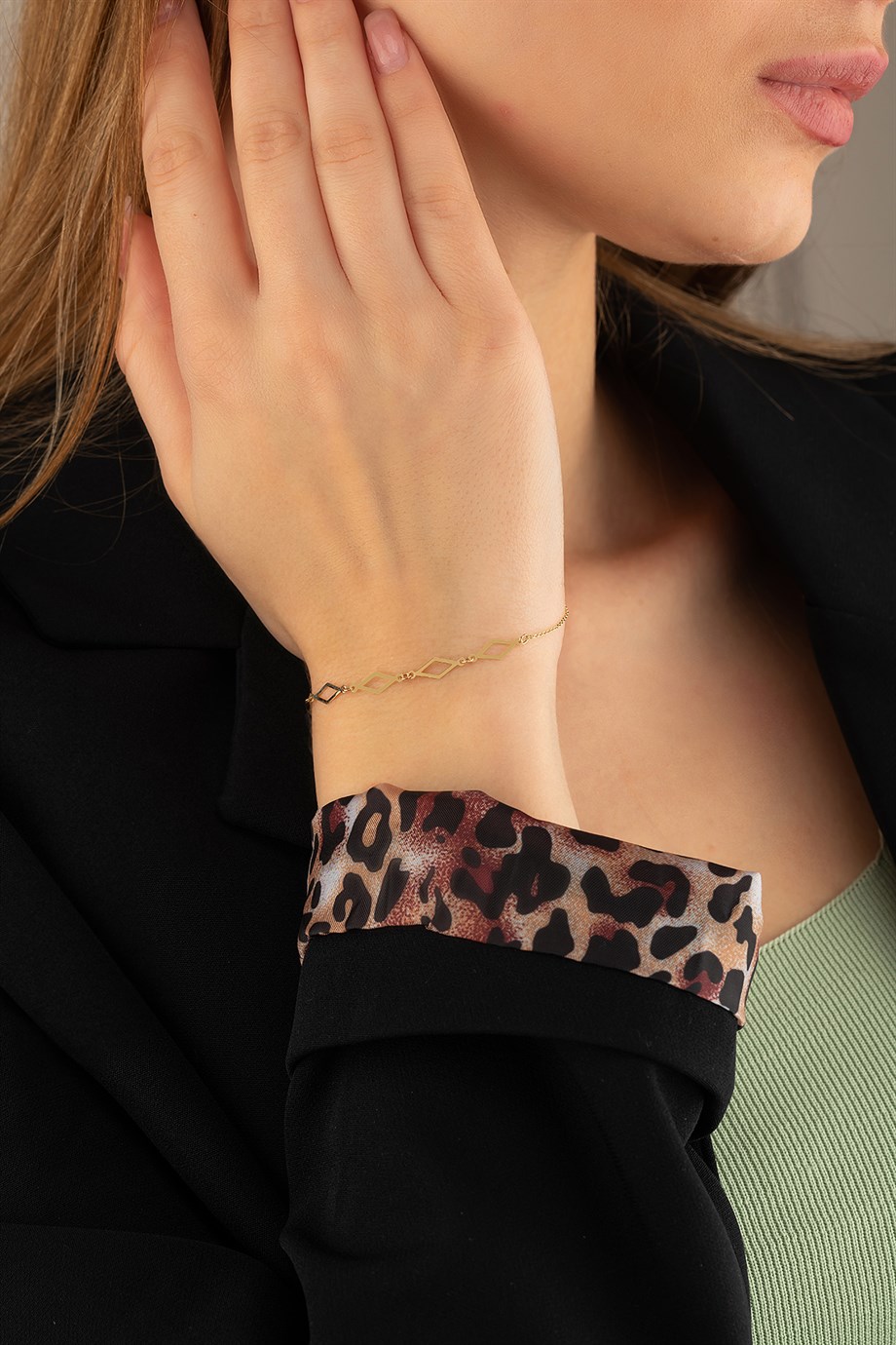 14 Ayar Altın Beşli Modern ve Şık Bakla Bileklik